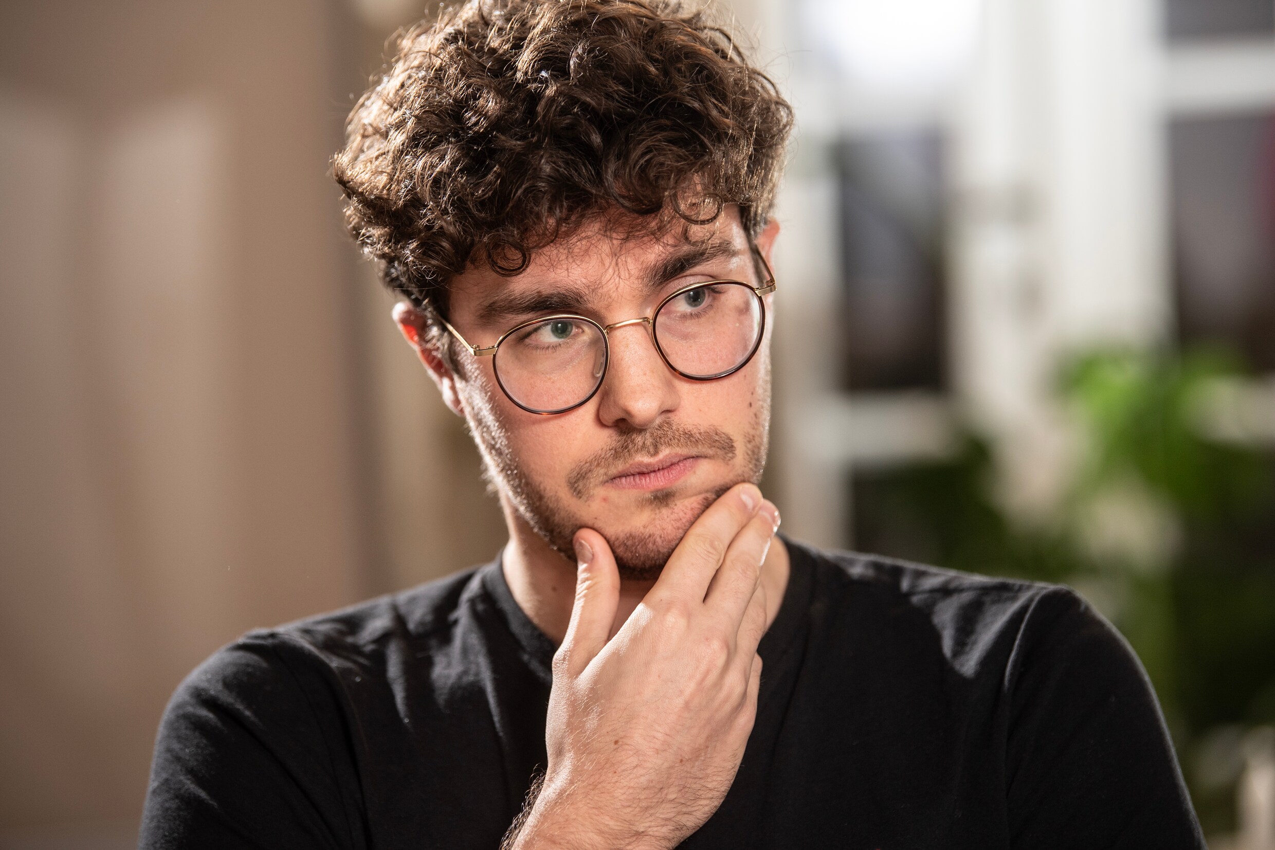 ‘Sinds ‘Over de oceaan’ stuurt hij langere berichten. Zo lang dat ik ...