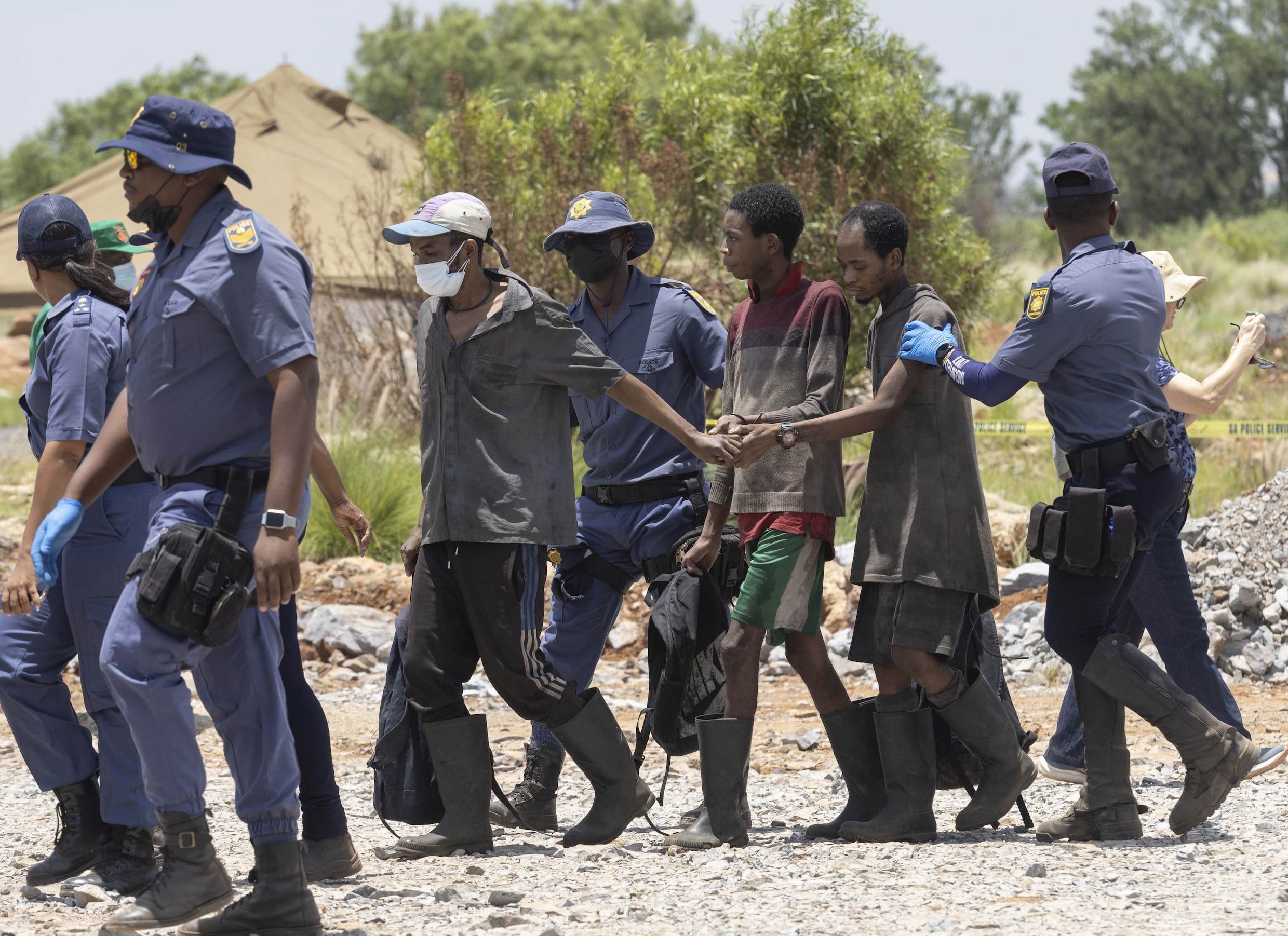 Reddingsactie illegale goudmijn Zuid-Afrika afgelopen, minstens 78 ...