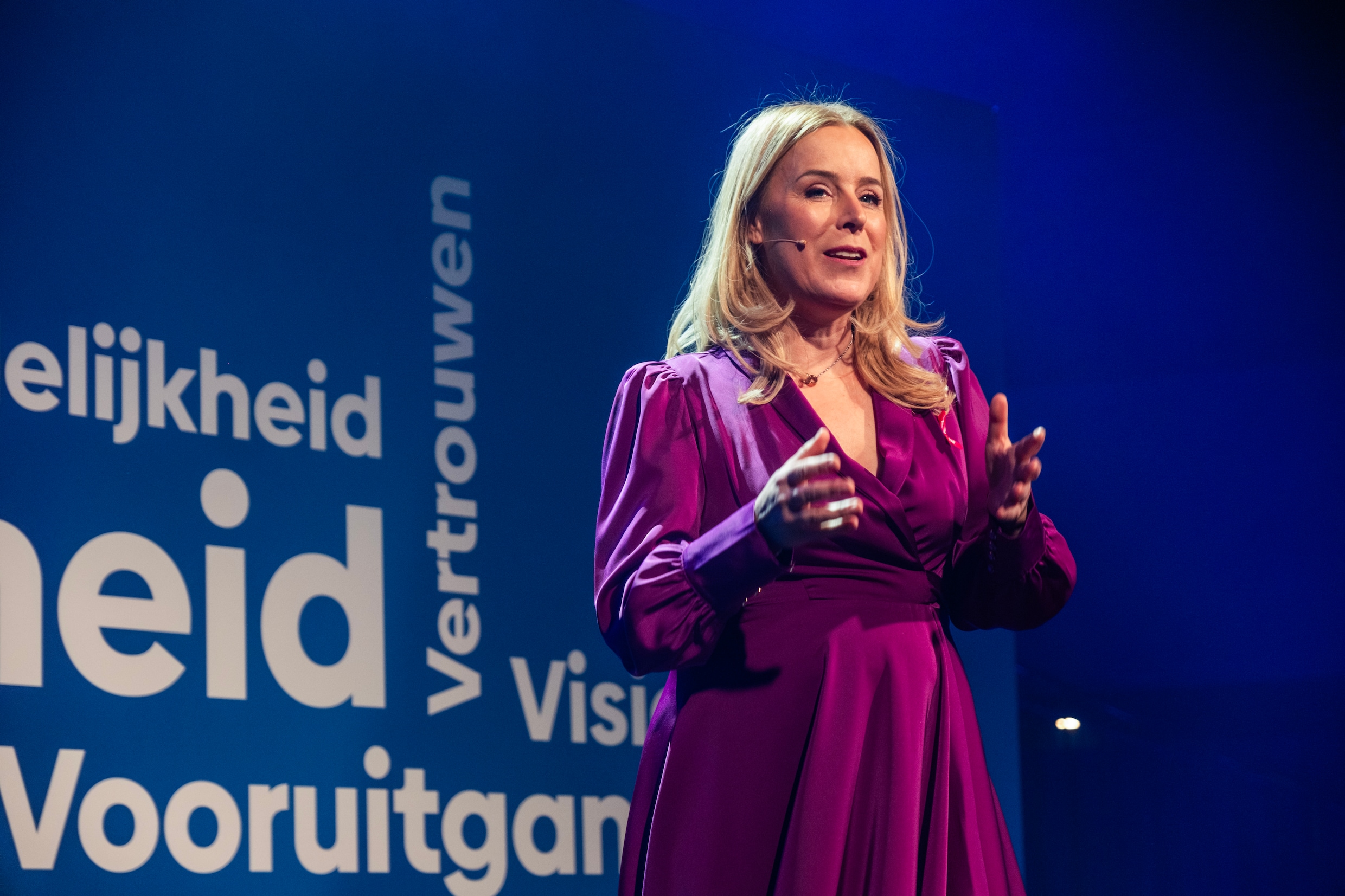 Terug naar de tekentafel: vernieuwingstraject van Open Vld loopt ...