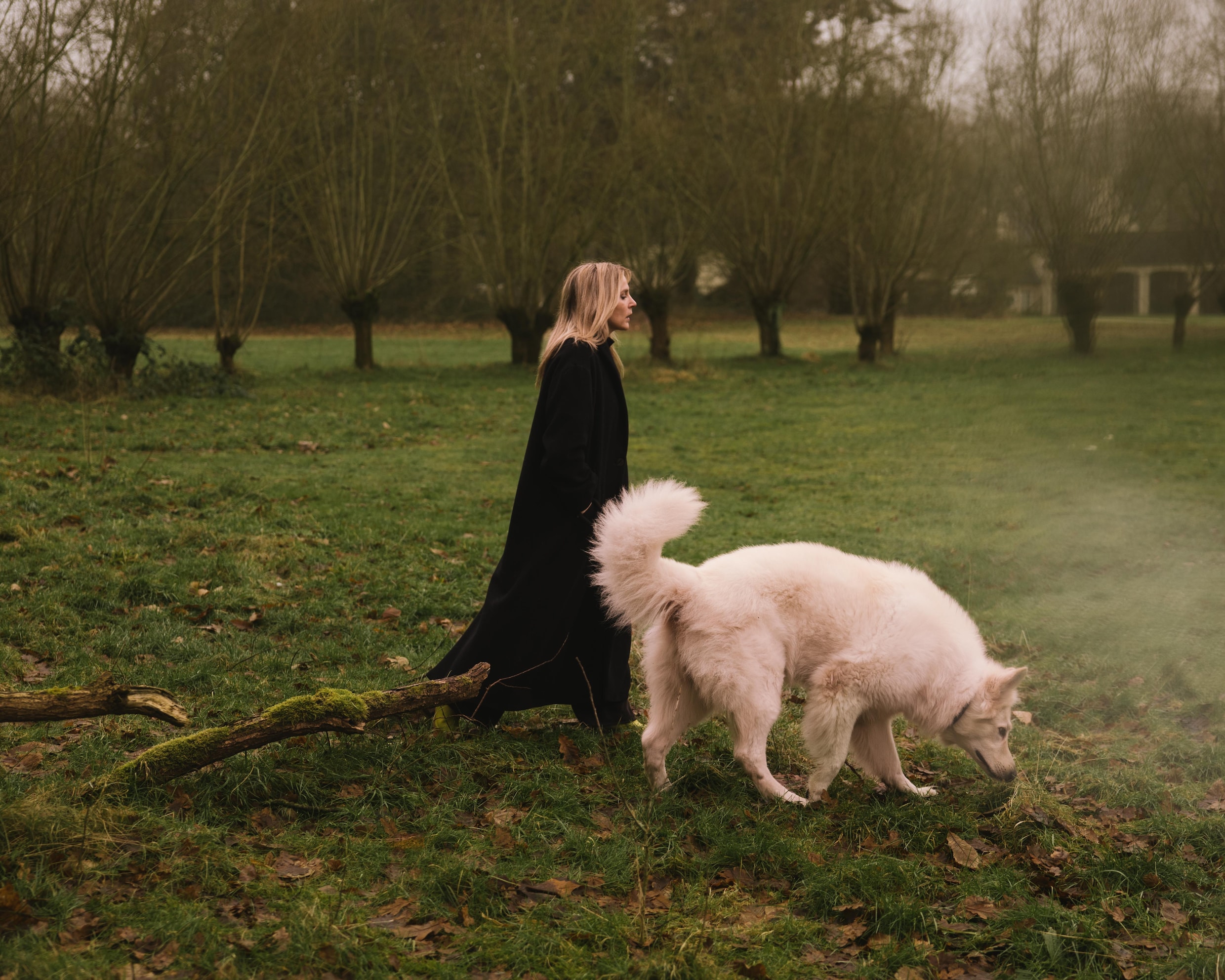 ‘Mannen worden toegejuicht als ze met een jongere vriendin thuiskomen ...