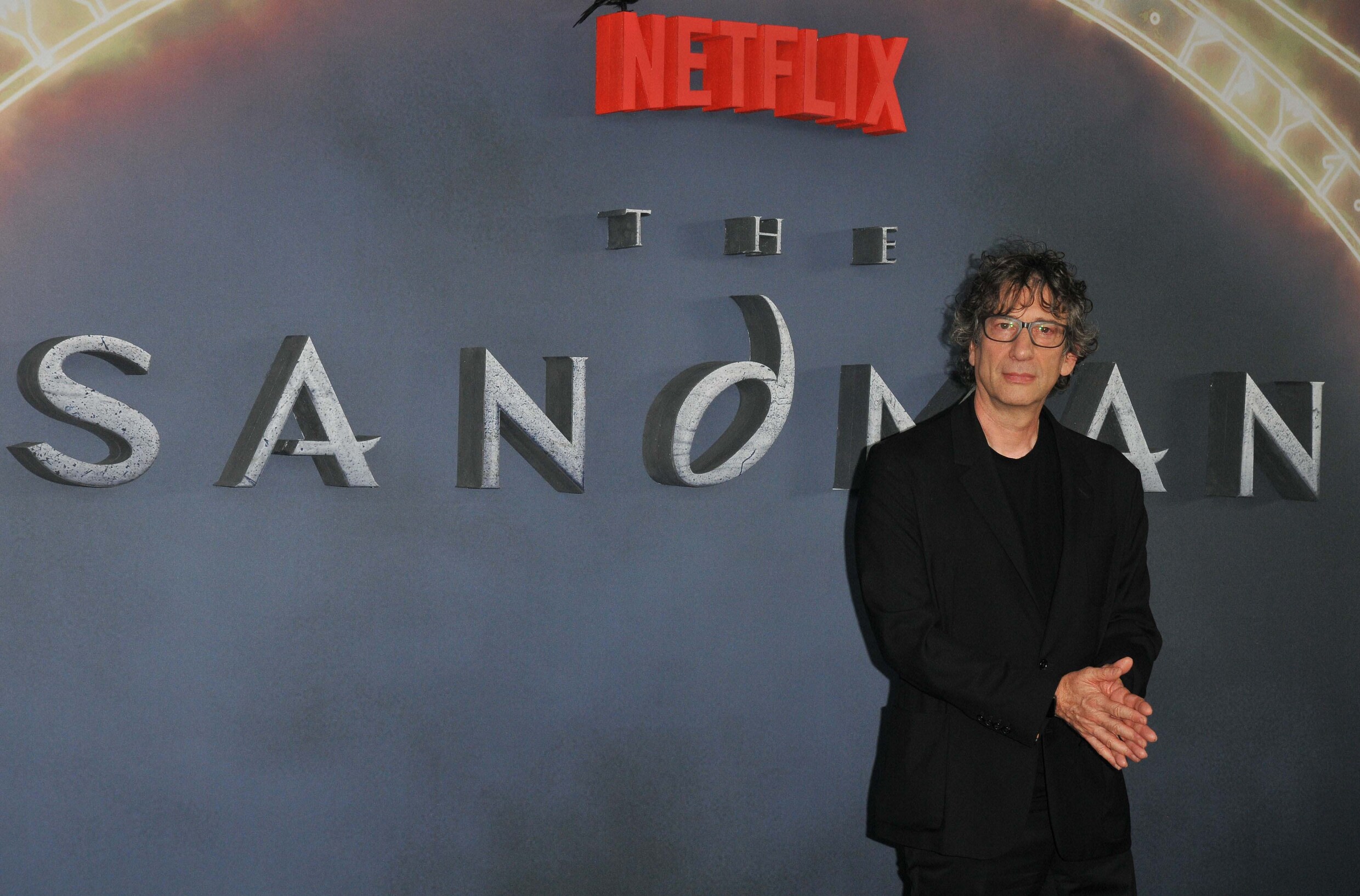 Neil Gaiman wordt beschuldigd van seksueel geweld en zijn uitgever laat ...