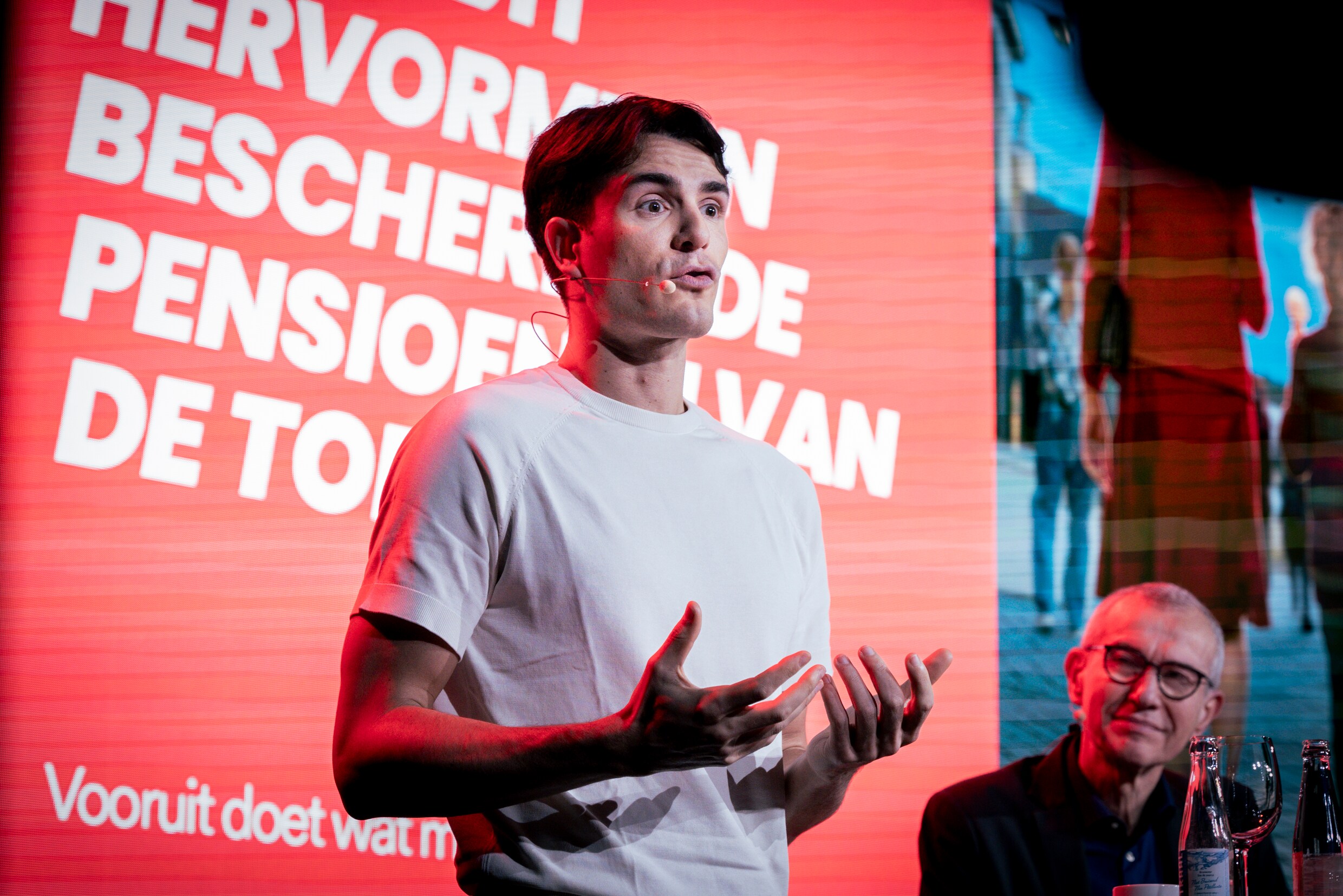 ‘Een onaantrekkelijk, belangrijk beroep nog onaantrekkelijker maken ...