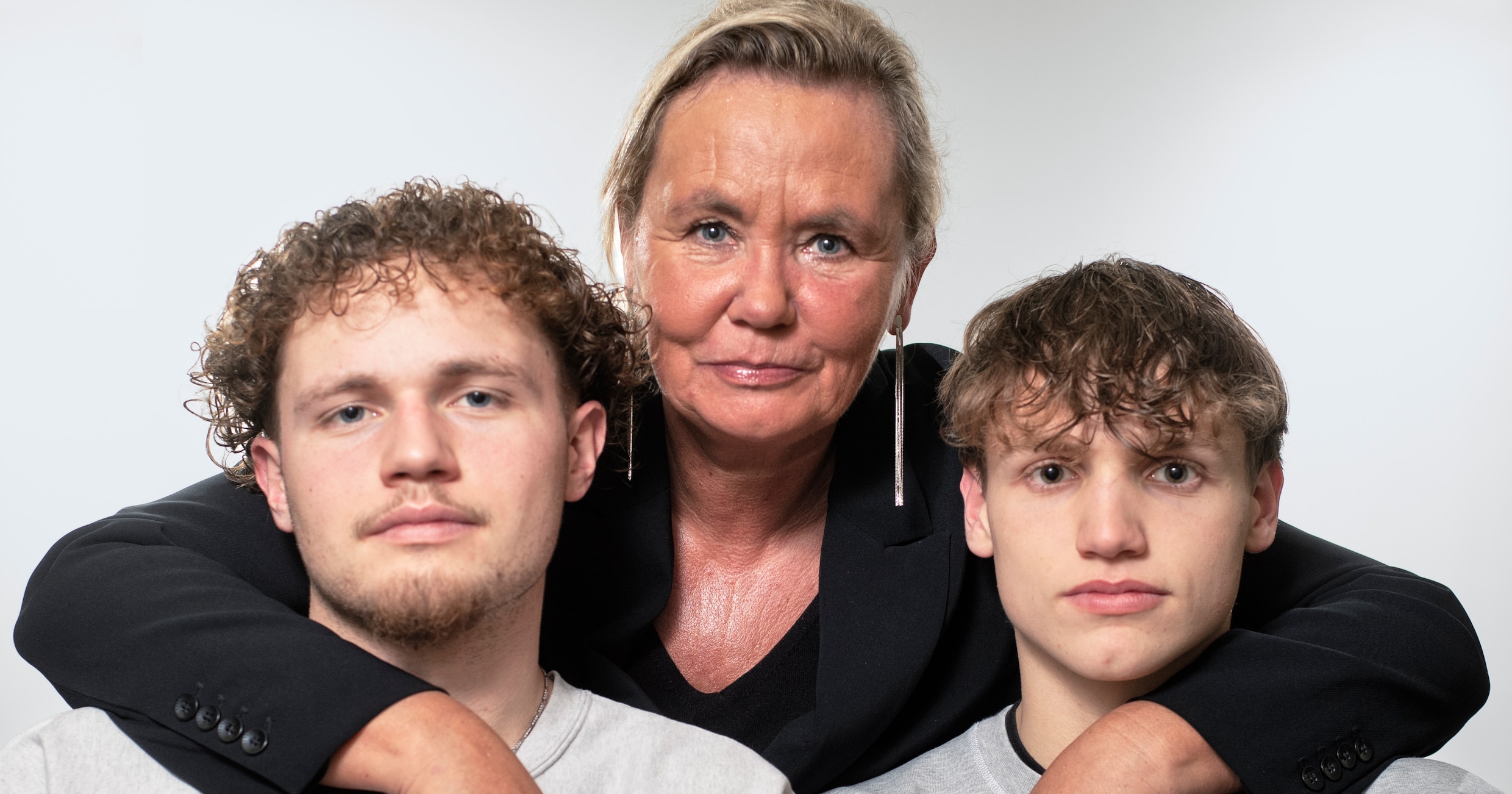 Stef en Thijs, de zonen van Liesbeth Homans: ‘Mama hééft een strenge ...