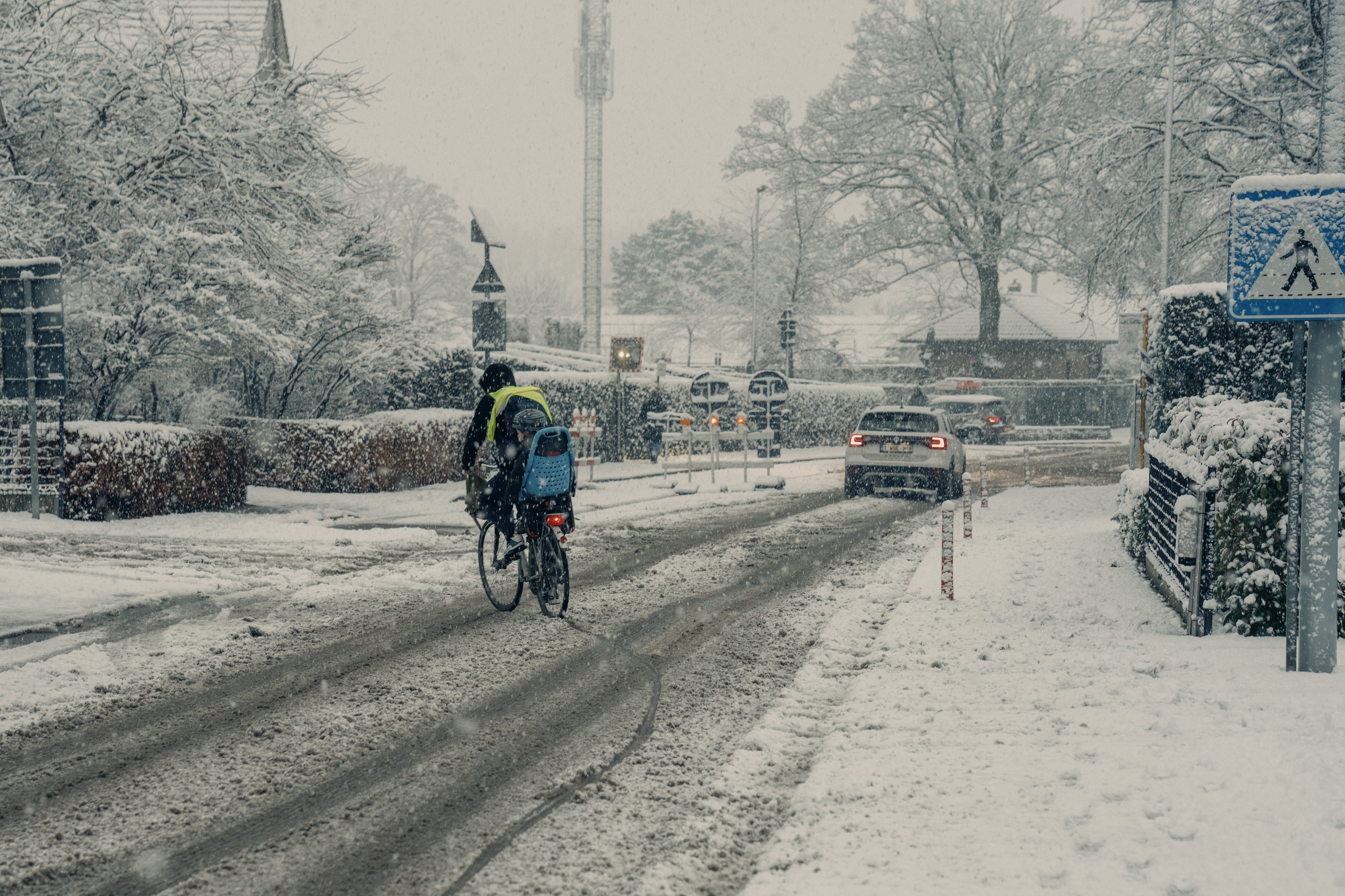 ‘Het systeem is niet perfect’: KMI gaat door het stof na foute ...