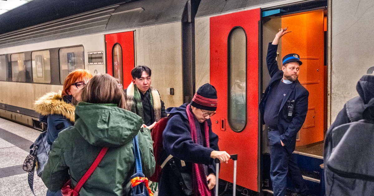 Grote spoorbonden kondigen reeks acties en roterende stakingen aan tussen maart en juli | De Morgen
