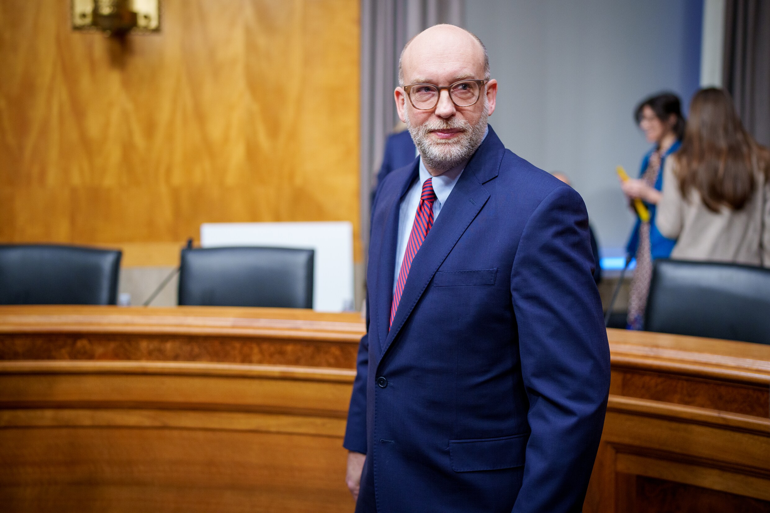 Wie is Russell Vought, de man achter Trumps frontale aanval op de ...