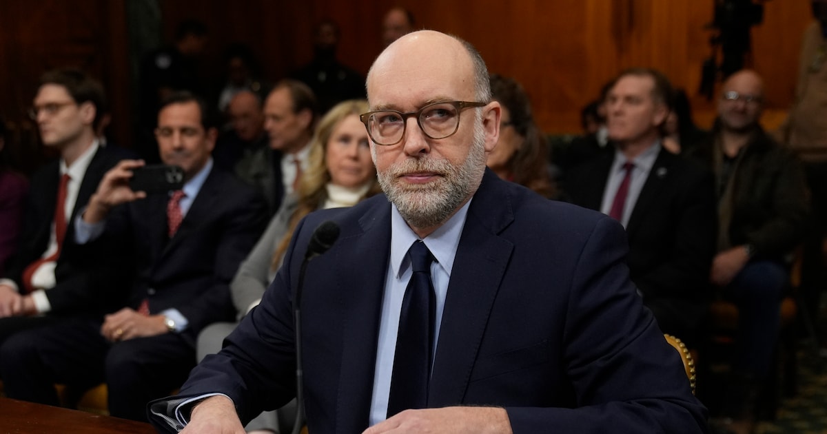 Wie is Russell Vought, de man achter Trumps frontale aanval op de ...