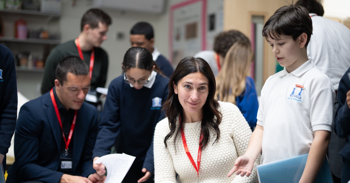 Vier lessen voor ons onderwijs na Zuhal Demirs bezoek aan Engelse ...