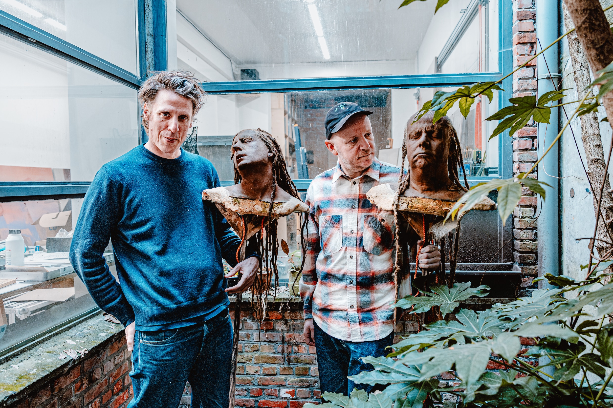 Kunstenaars Dennis Tyfus en Rinus Van de Velde, ooit elkaars grootste ...