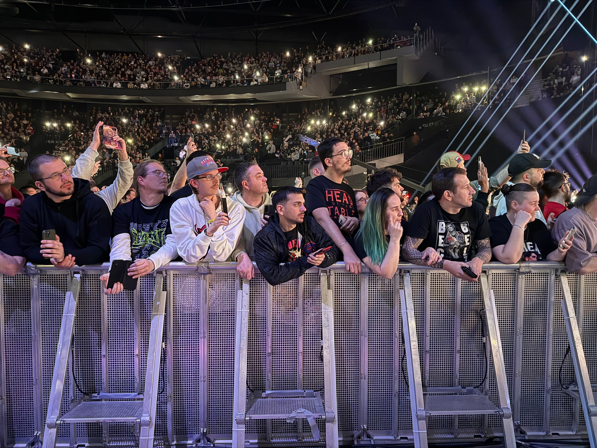 Een soap met stompen en stoten: worstelcircus strijkt neer in Brussel ...