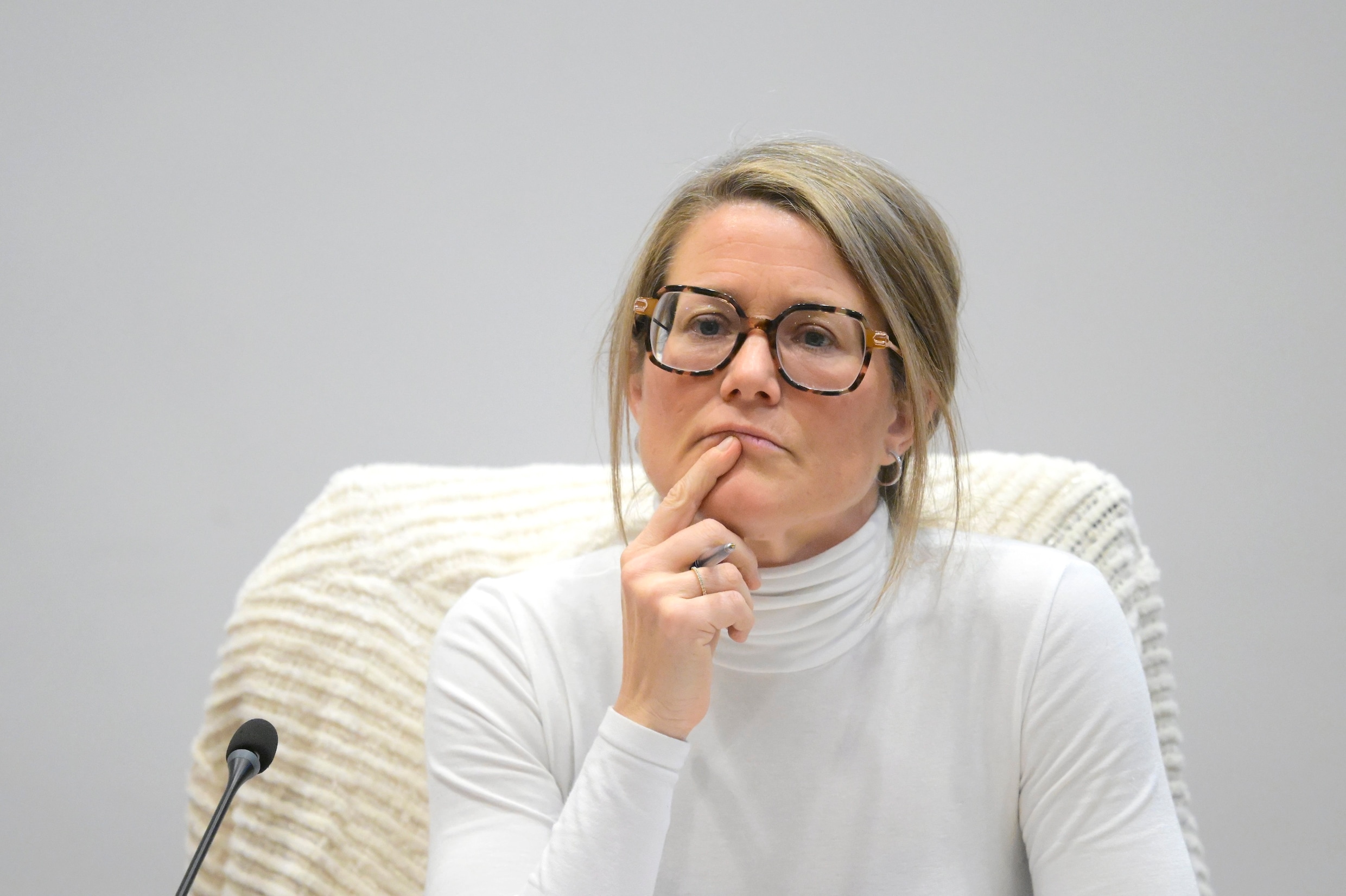 ‘Crisismaatregelen rond gezinshereniging schenden mensenrechten ...