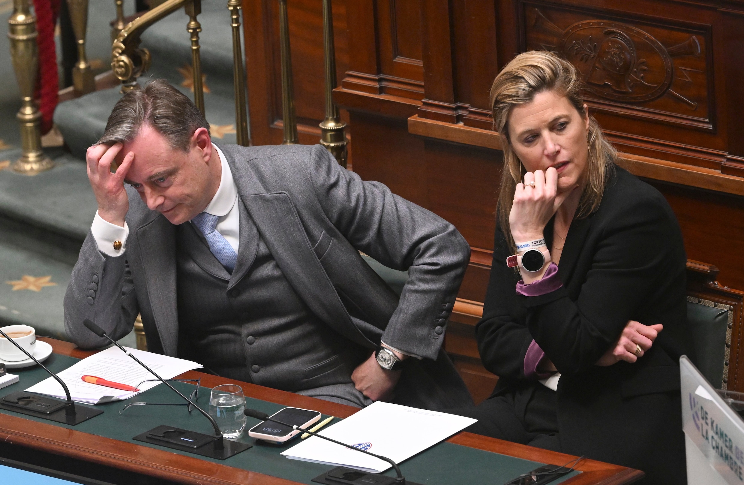 PVDA-voorzitter Raoul Hedebouw: ‘N-VA wil de Franstaligen gewoon ...