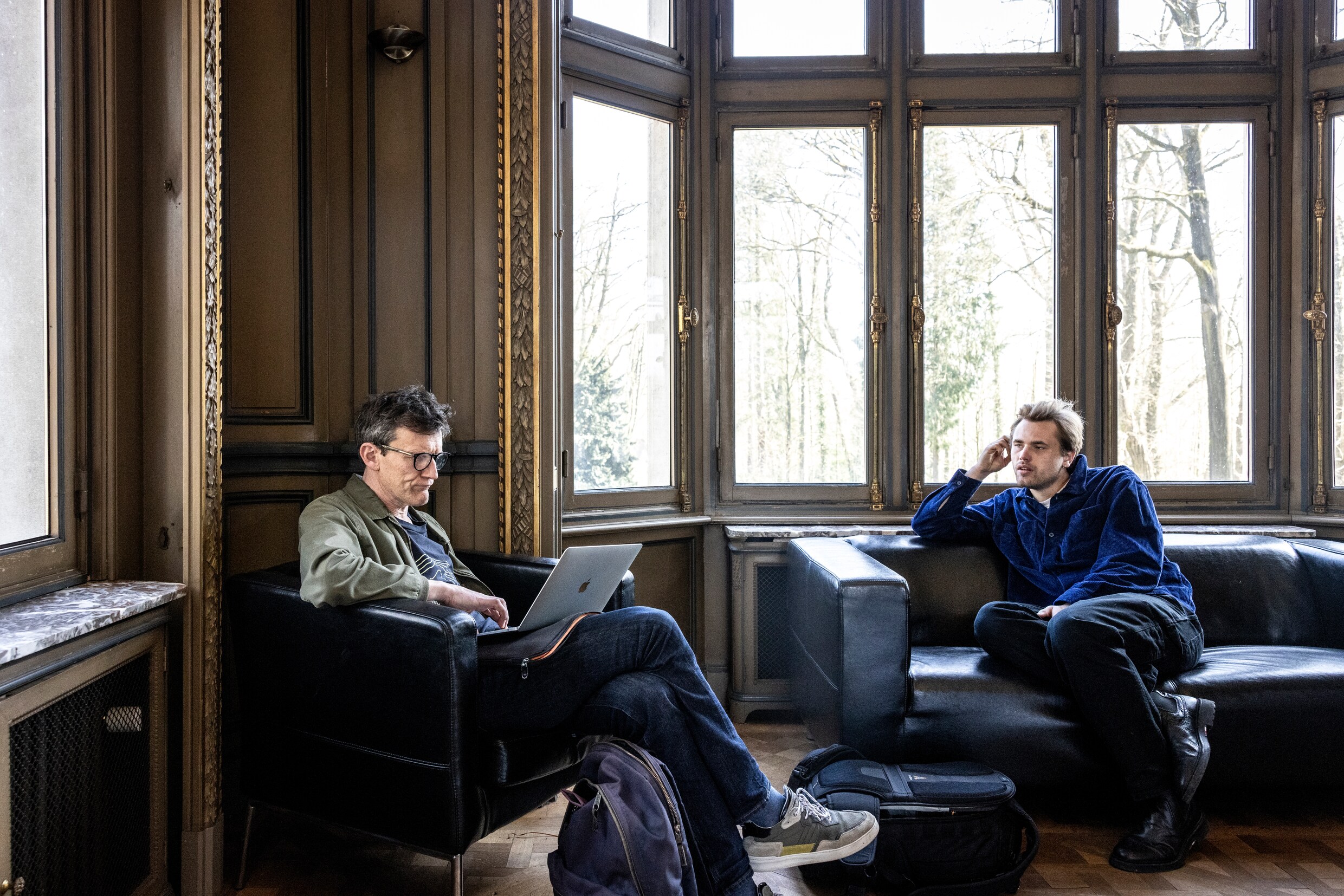 Waarom we steeds vaker naar podcasts kijken | De Morgen