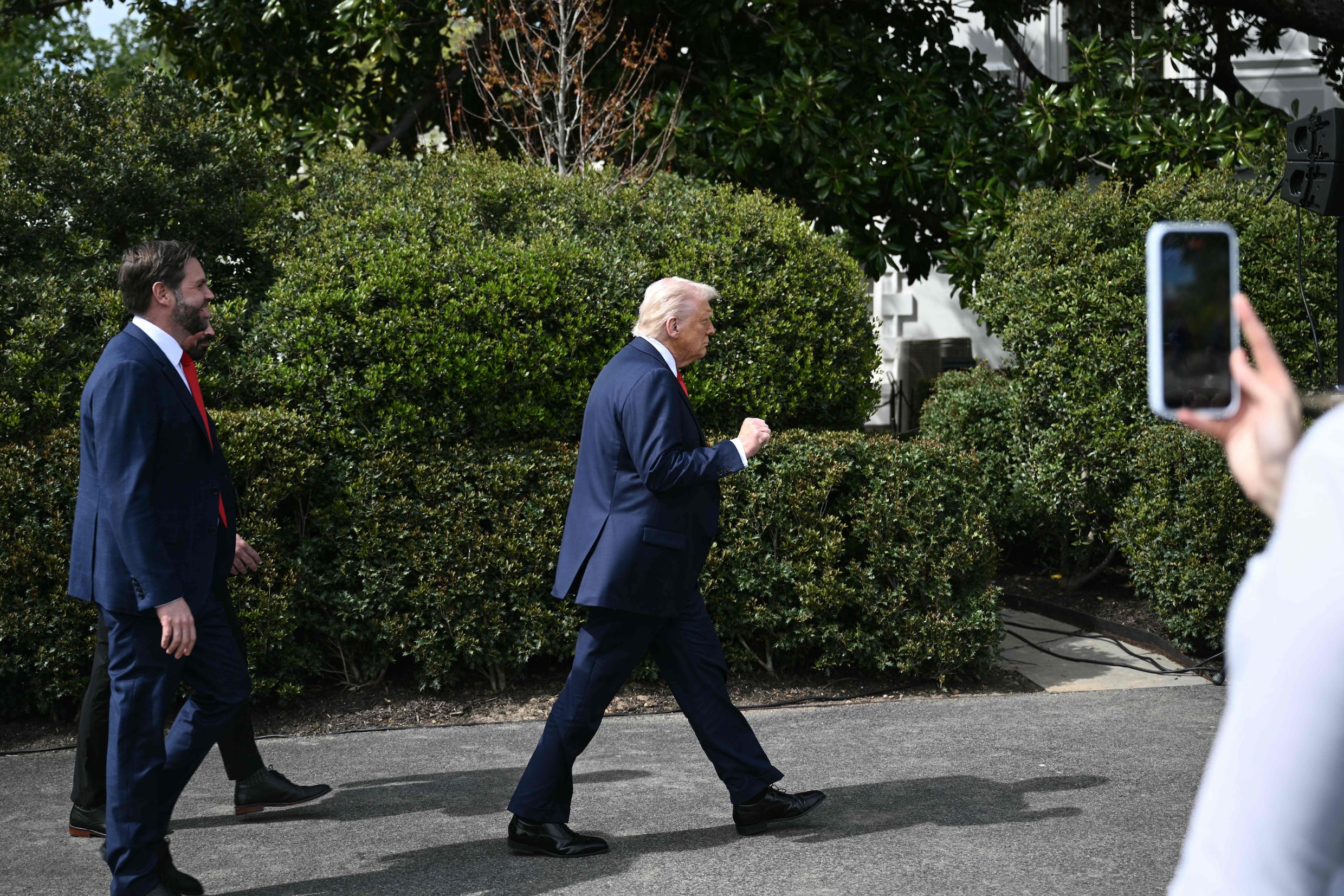 Live - Rechter: ‘Regering-Trump vermoedelijk schuldig aan minachting ...