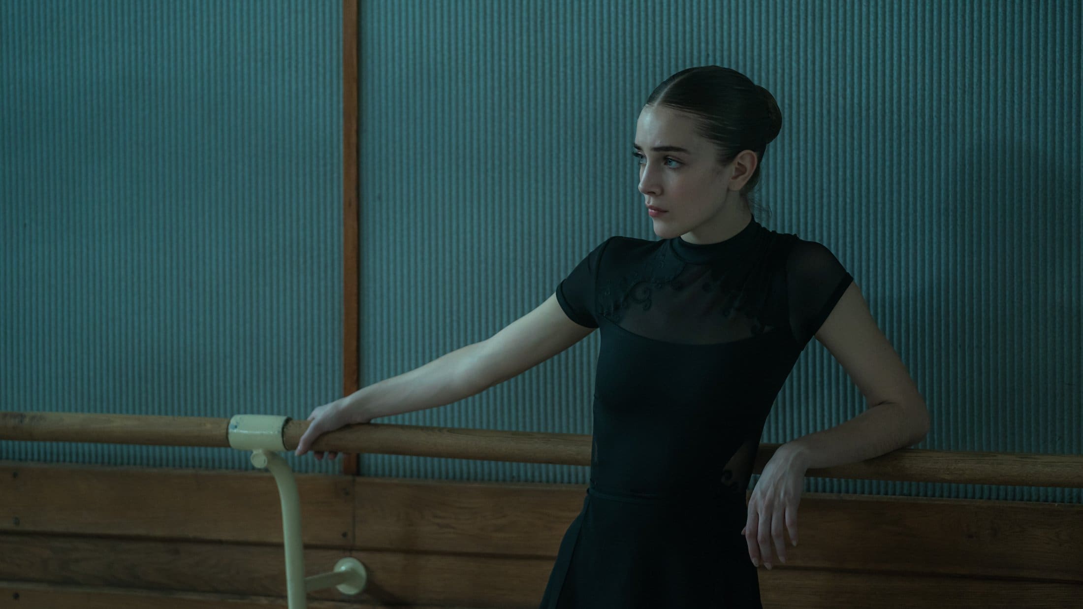 ‘Joika’: een dansdrama dat netjes in de pas loopt ★★★☆☆ | De Morgen