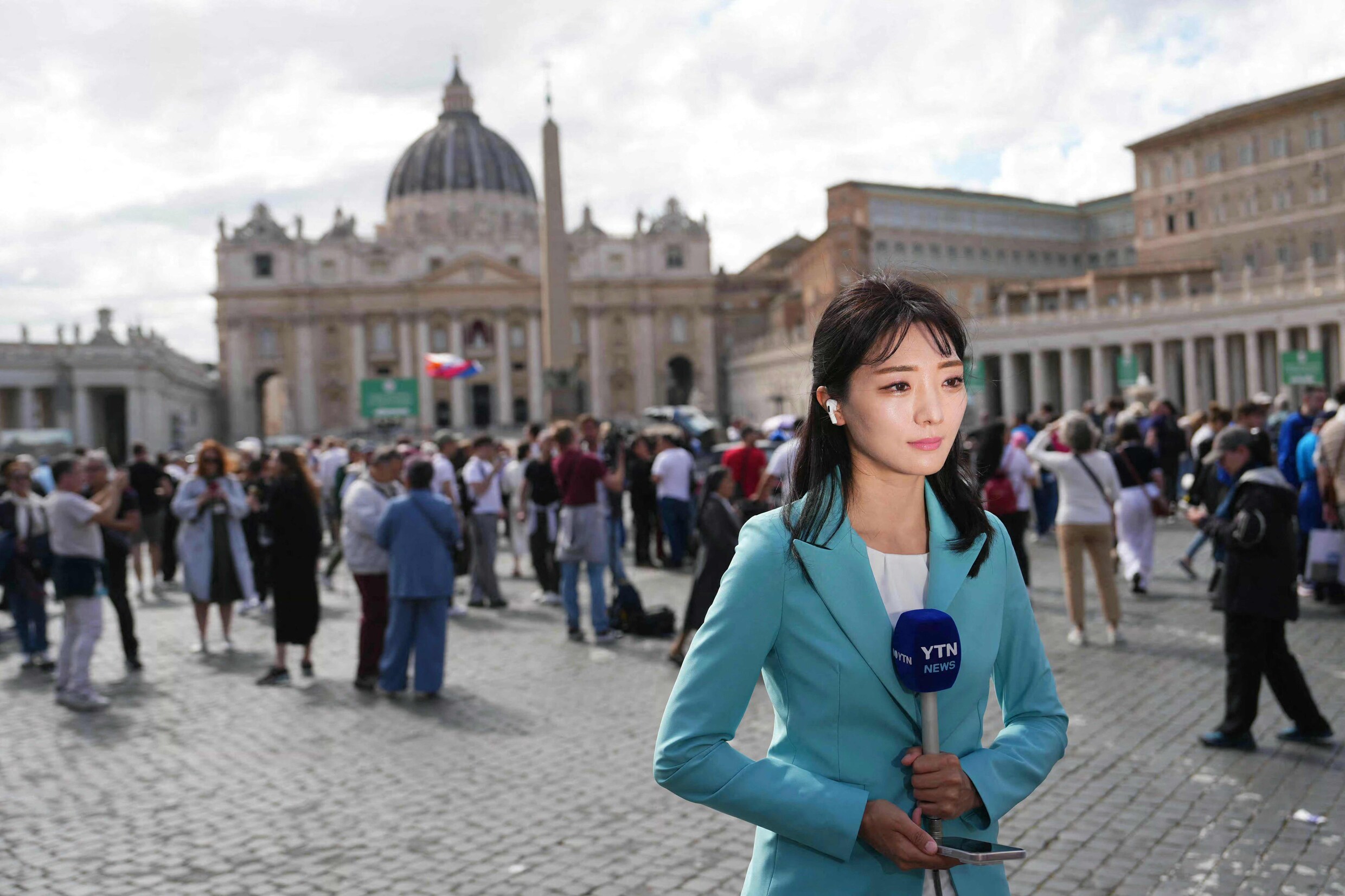 Live - Nieuwe paus. Paus roept bij eerste zondagsgebed tot vrede in ...