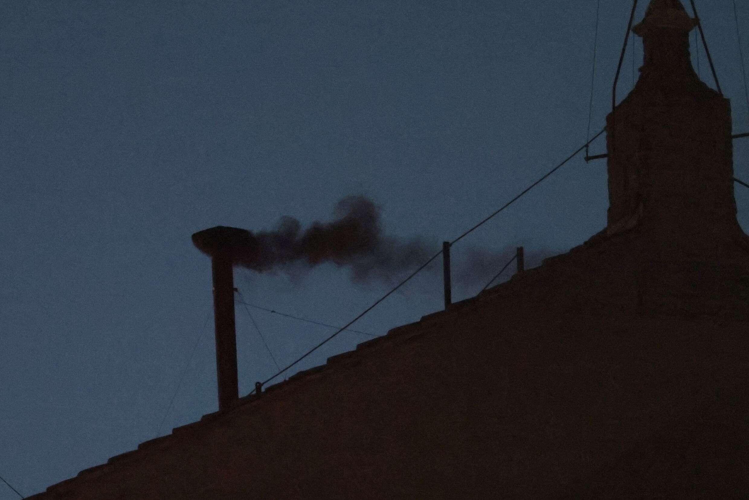 Live - Nieuwe paus. Paus roept bij eerste zondagsgebed tot vrede in ...