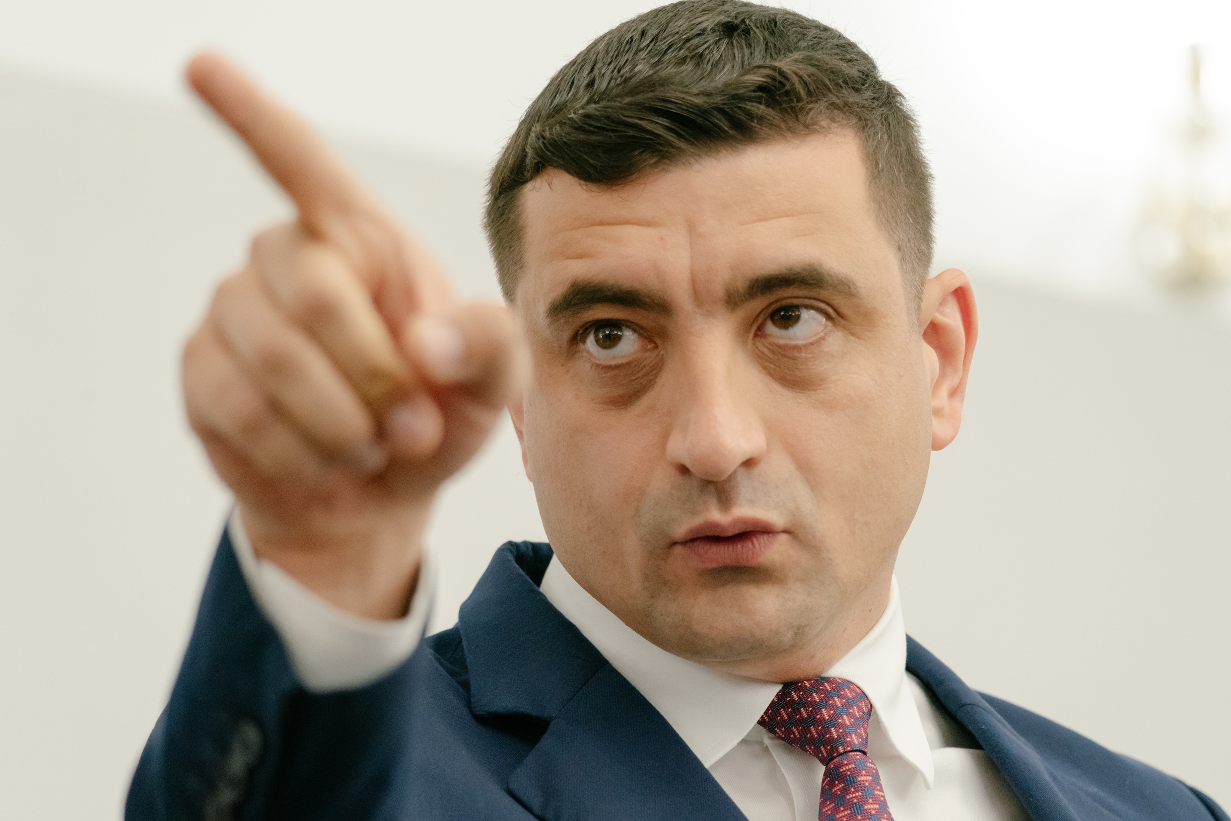 Pro-Trump, uiterst rechts of ‘een symbool van verzet’: wie is de ...