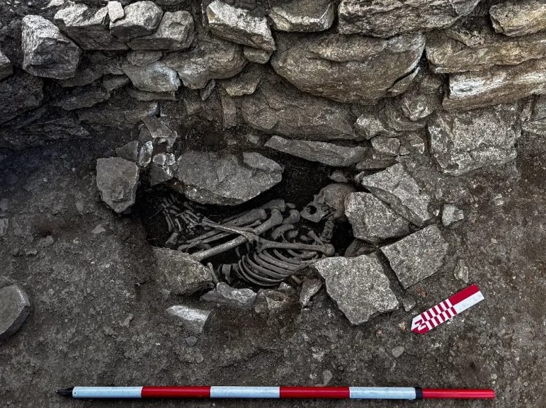 Nieuwe vondsten in Peru bij opgravingen hoog in de Andes: archeologen ...