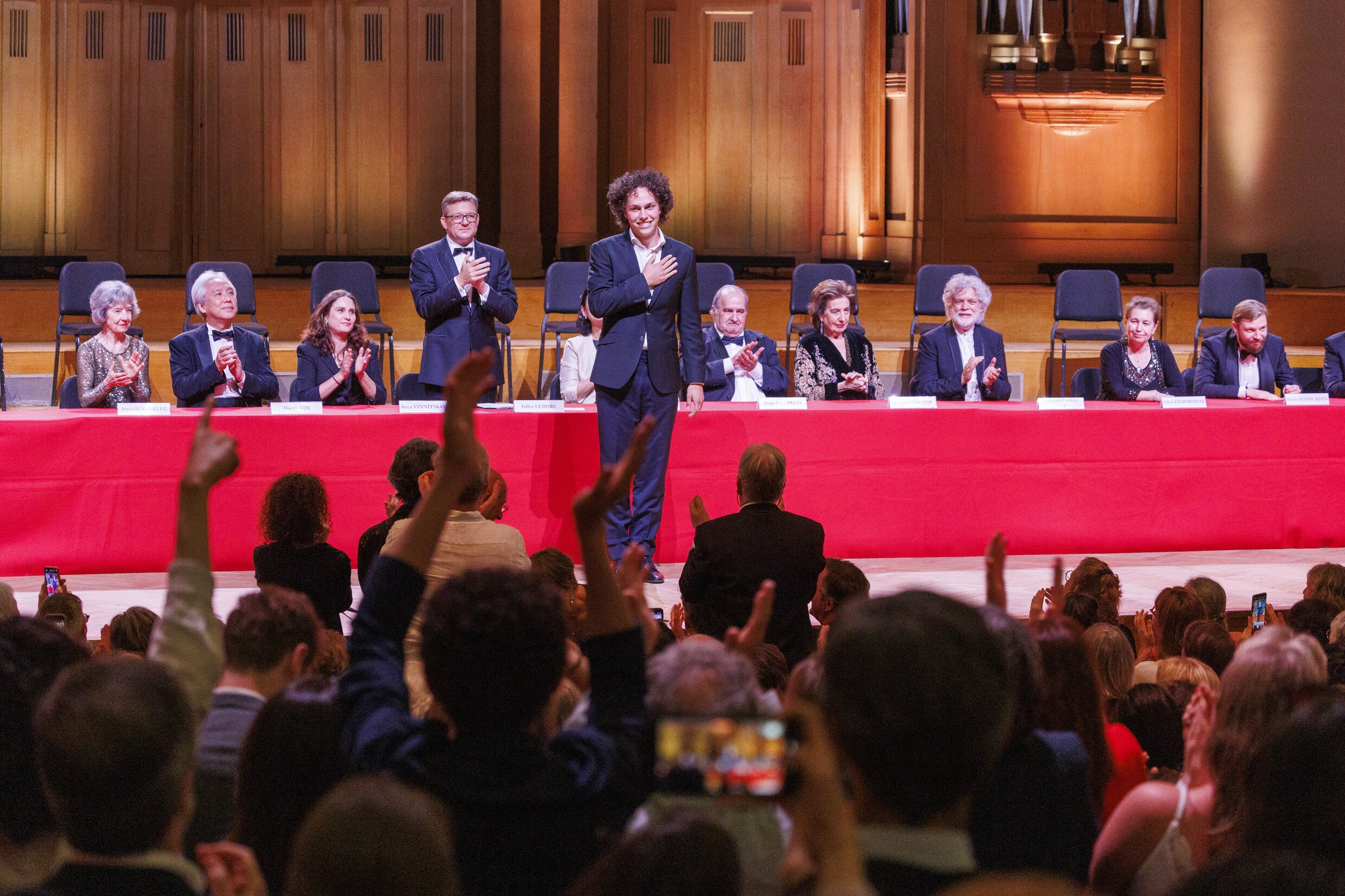Nederlander Nikola Meeuwsen wint Koningin Elisabethwedstrijd voor piano ...