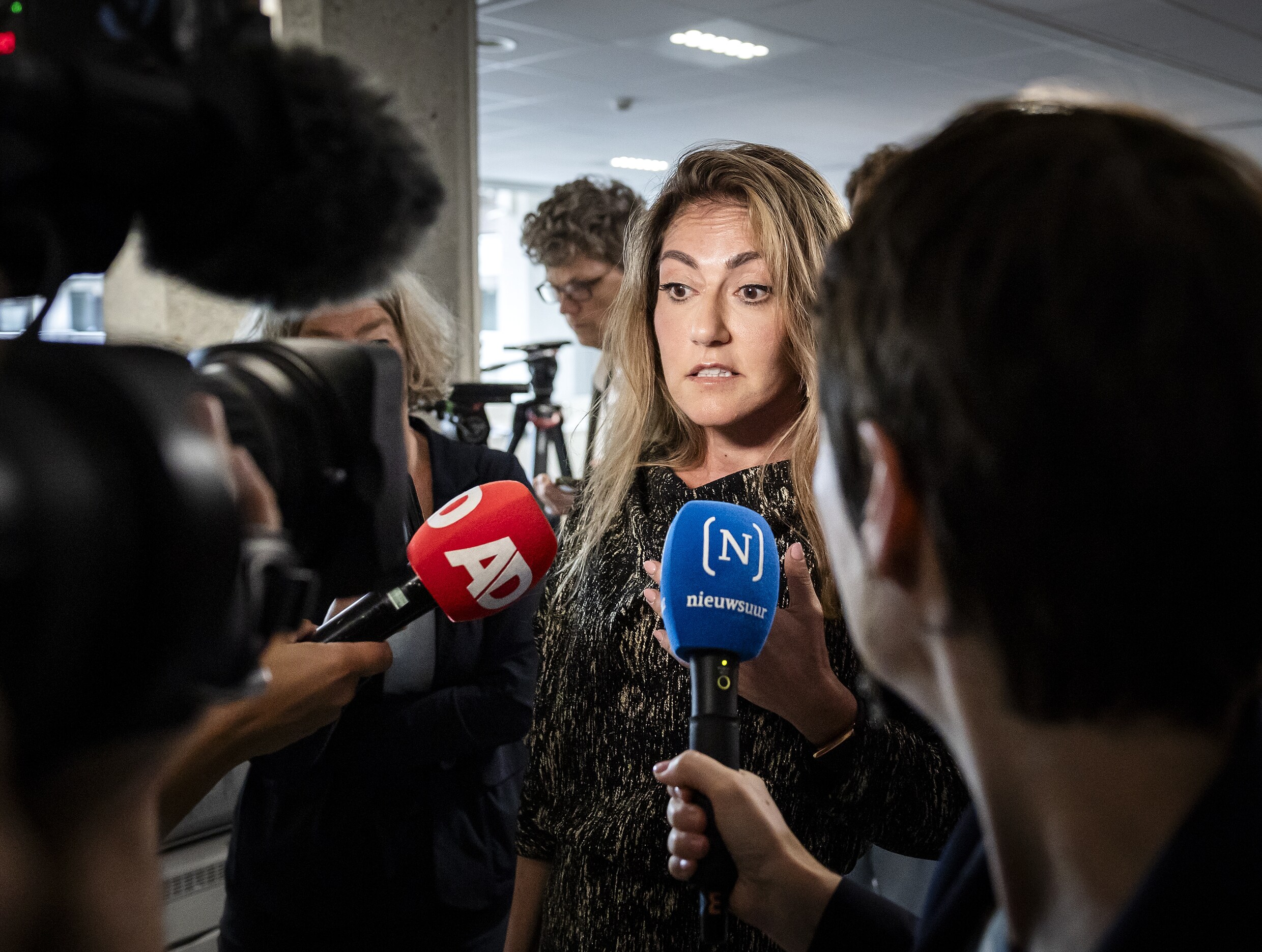 Live - Regeringscrisis Nederland. Asiel en Migratie opgeknipt in drieën ...