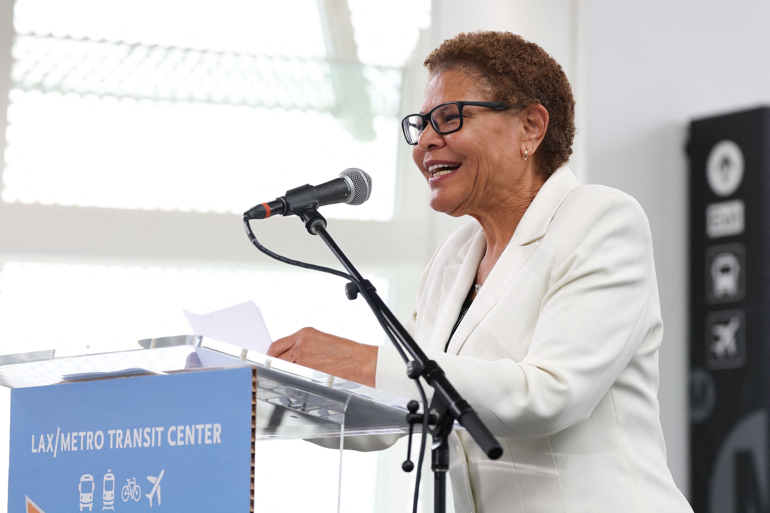 Live - Burgemeester Los Angeles over inzet nationale garde: ‘Dit is ...