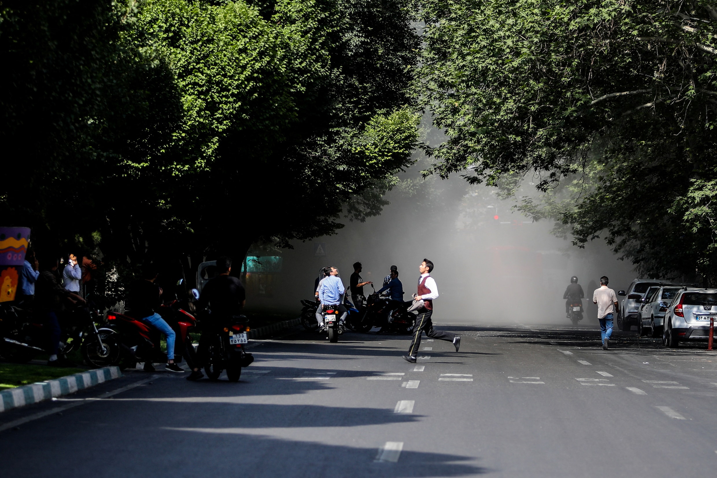 Israël lijkt met nieuwe doelwitten nu ook openlijk op regimewissel van ...