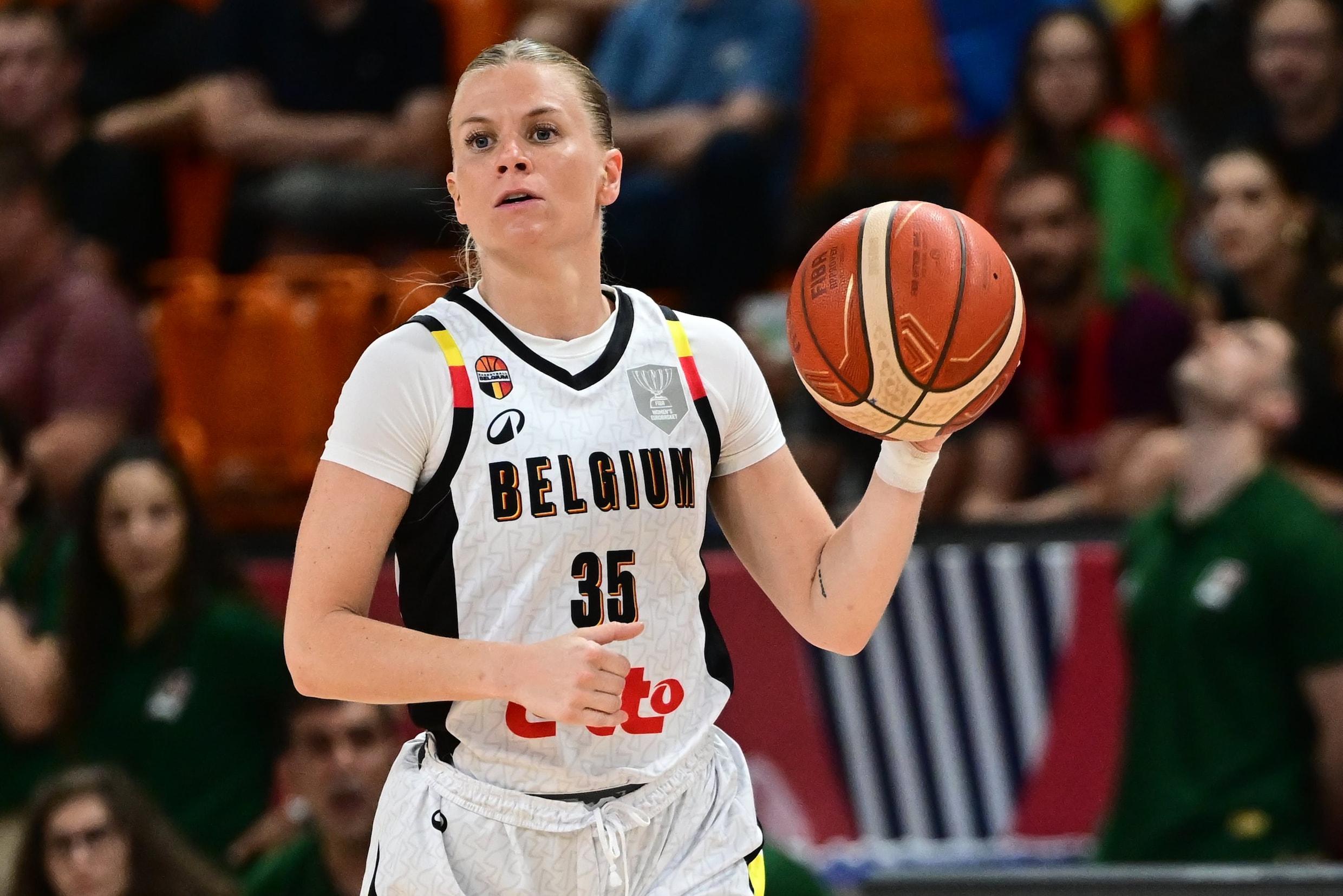 ‘Ik zette één keer een bikinifoto, nooit meer’: Rani Rosius en co. over ...