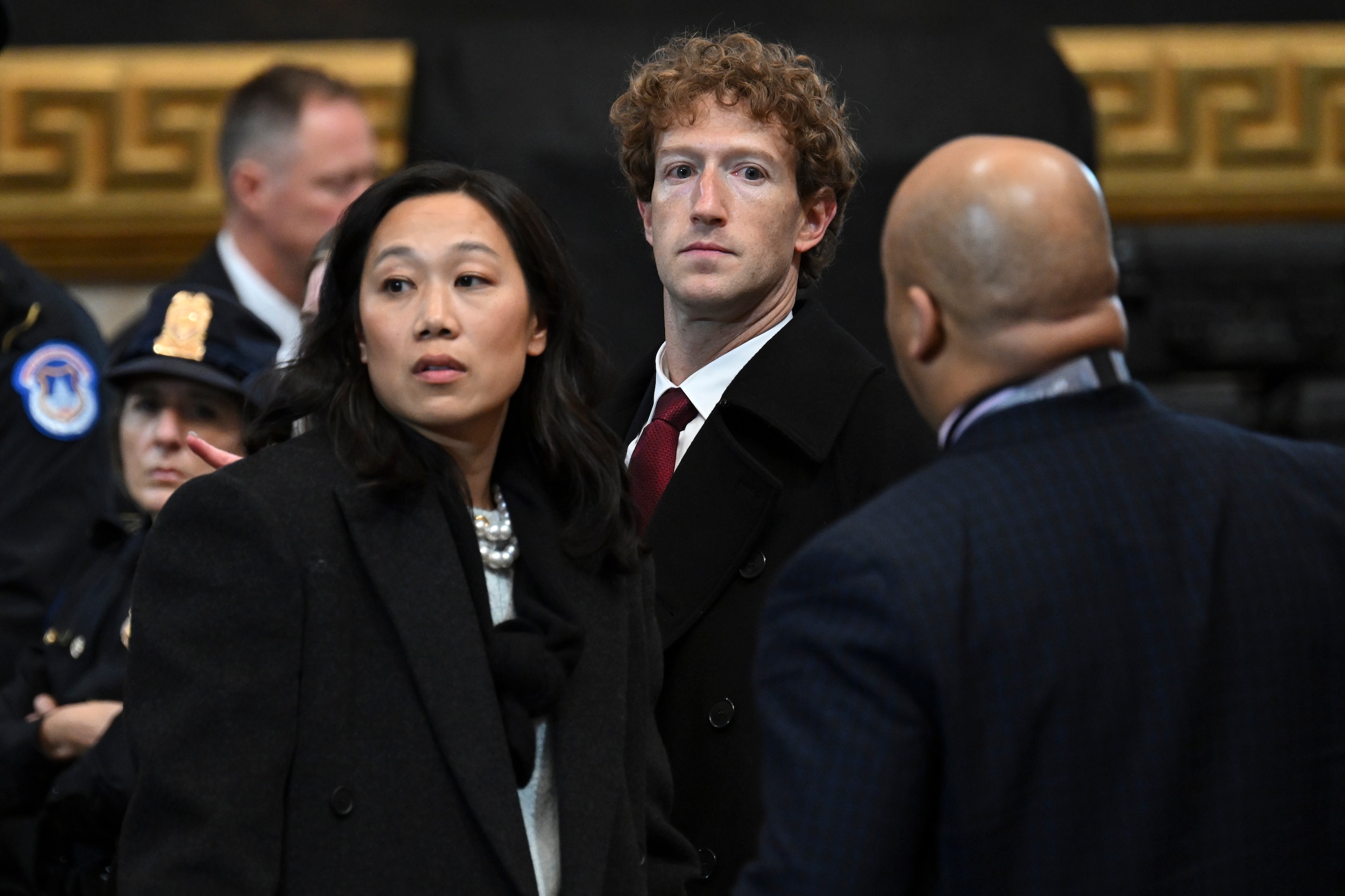 Mark Zuckerberg en zijn vrouw laten hun filantropische ambities varen ...
