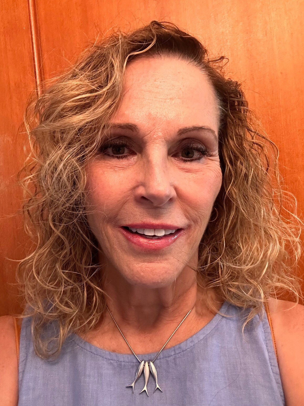 ‘Het breekt mijn hart om te zien hoe mijn zus haar geld aan dat miljardenbedrijf blijft geven ...