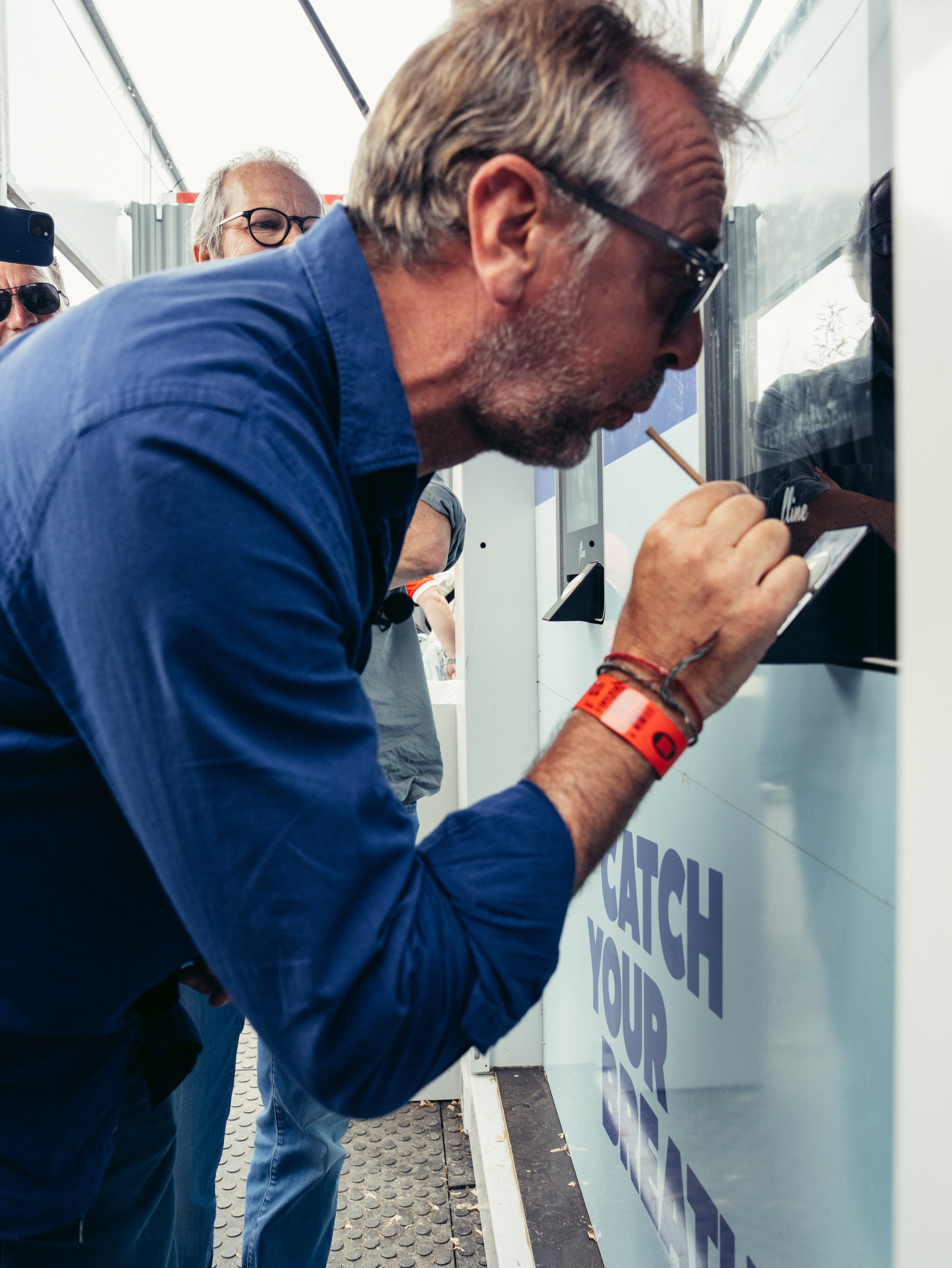 Tom Waes promoot alcoholtesten op Werchter: ‘Ik ben de laatste persoon ...