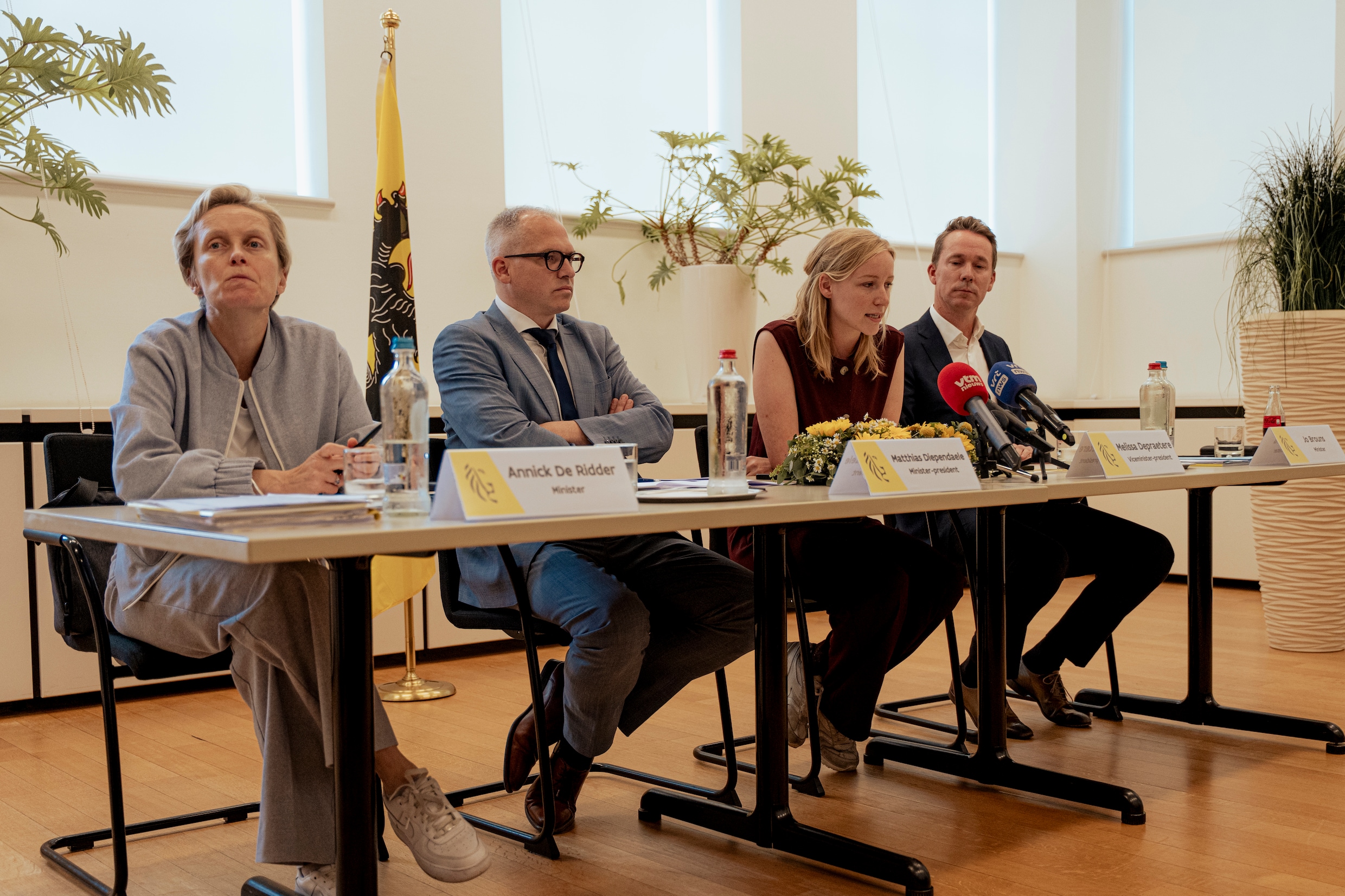 Vlaamse begroting in het rood, weekendwerk moet Diependaele anderhalf ...