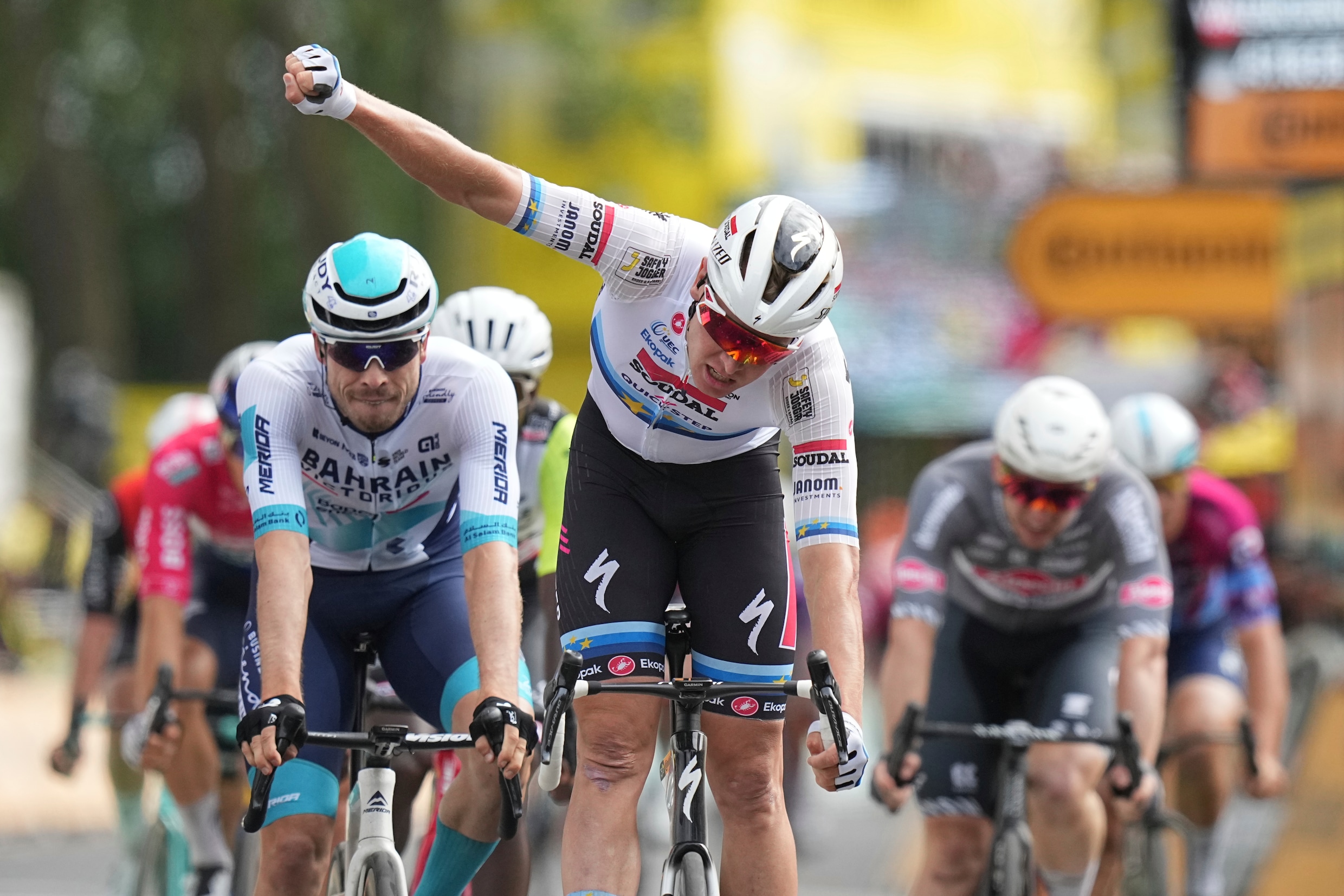 Tim Merlier wint massasprint in derde etappe van Tour de France na ...