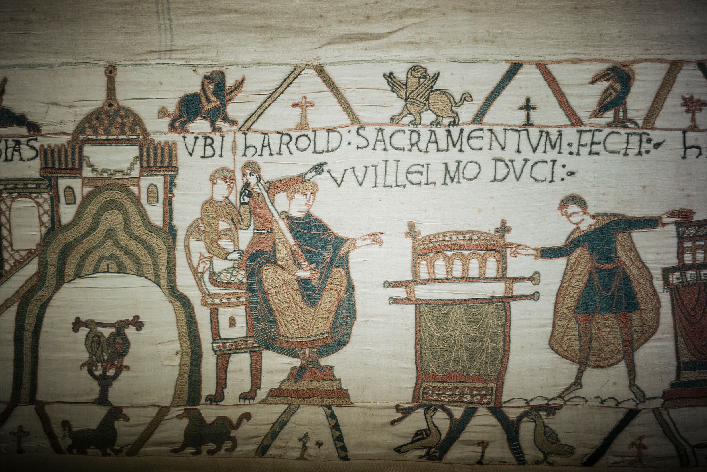 Historische uitlening: tapijt van Bayeux keert na bijna millennium ...