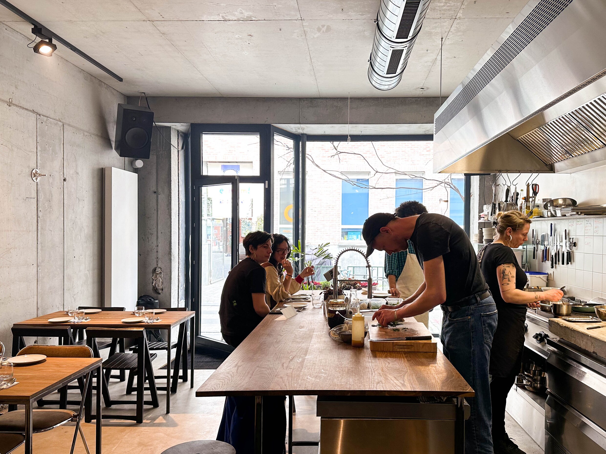 Een restaurant waar je ook kunt blijven plakken: 15 keer dineren en ...
