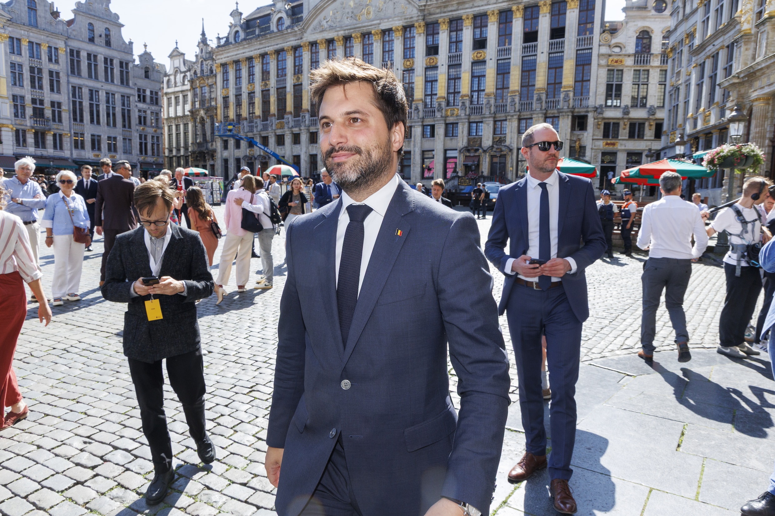 Opname van telefoongesprek dringt Bouchez in het defensief | De Morgen