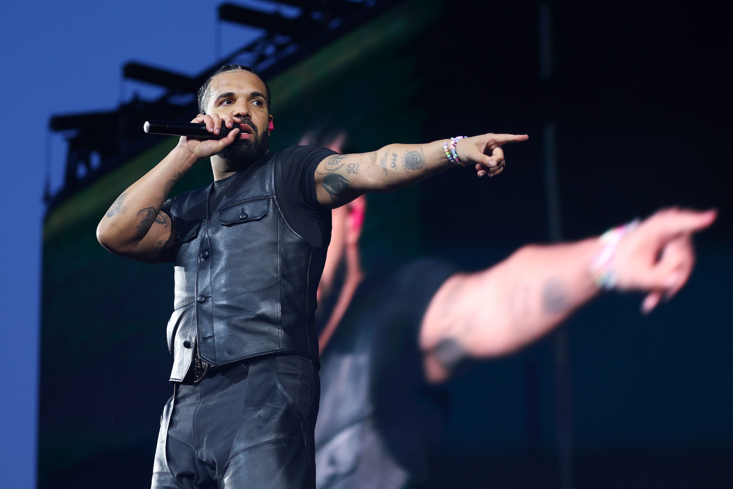 Drake in het Sportpaleis: als hij kon zwijgen, dan zweeg hij, alleen ...