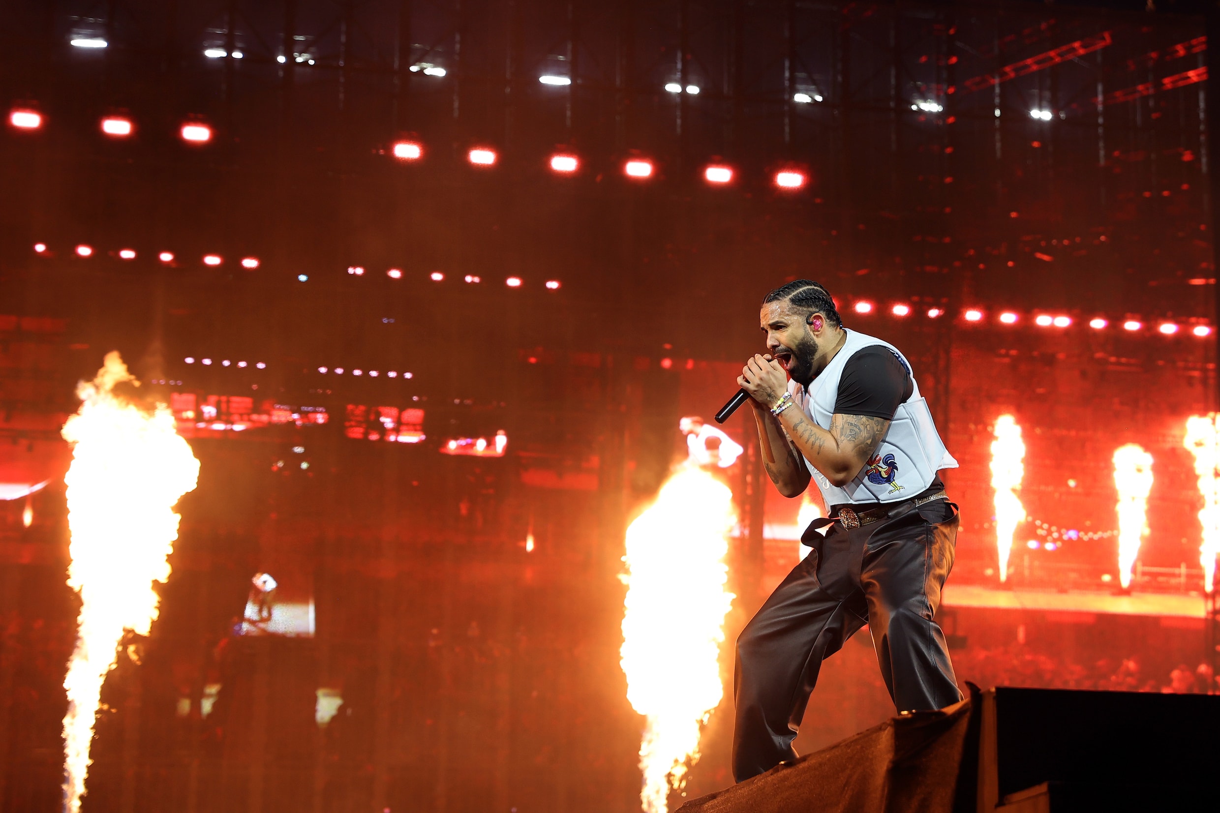 Drake in het Sportpaleis: als hij kon zwijgen, dan zweeg hij, alleen ...
