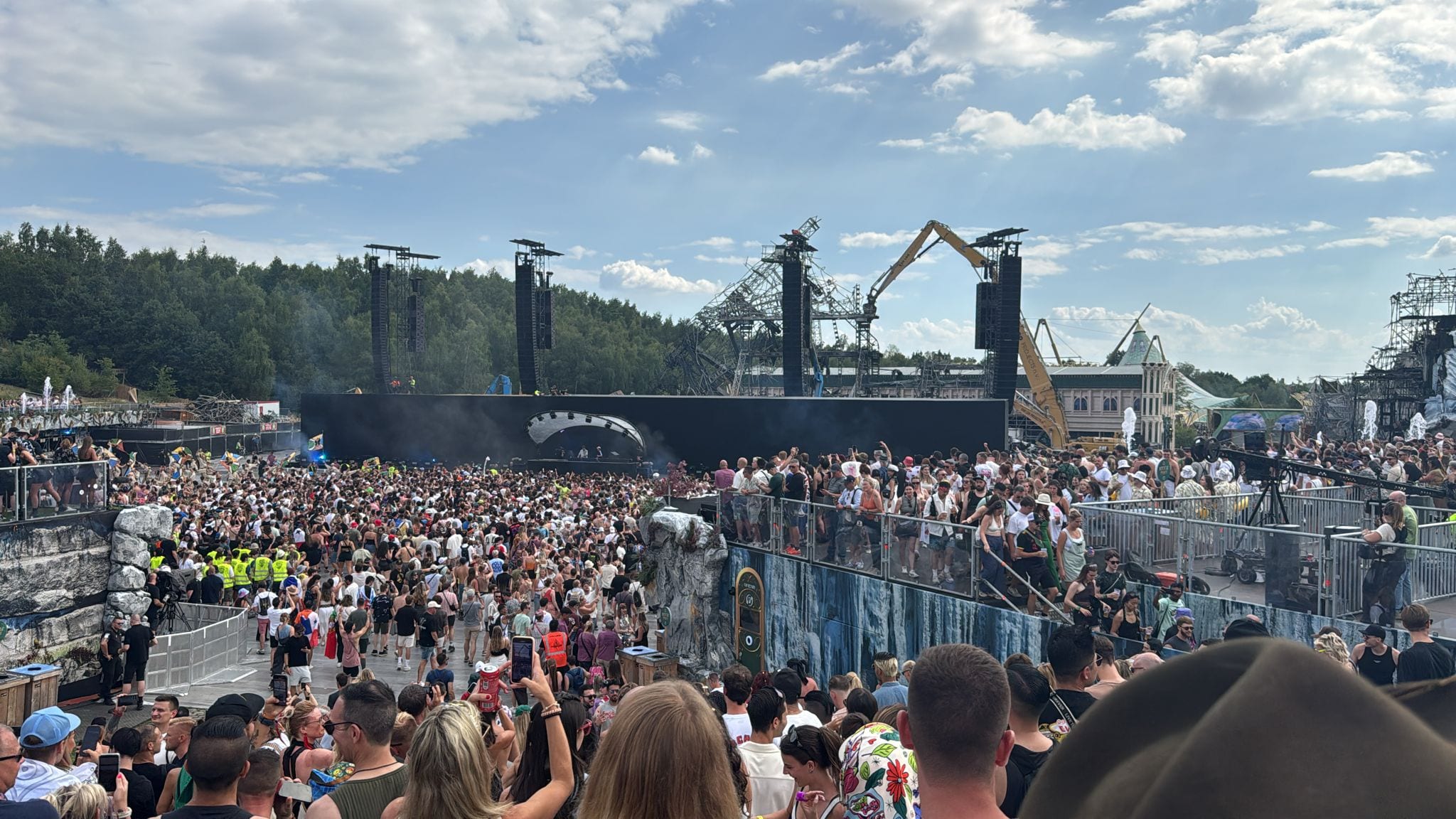 Live - Brand Tomorrowland. Tomorrowland vraagt festivalgangers om ...