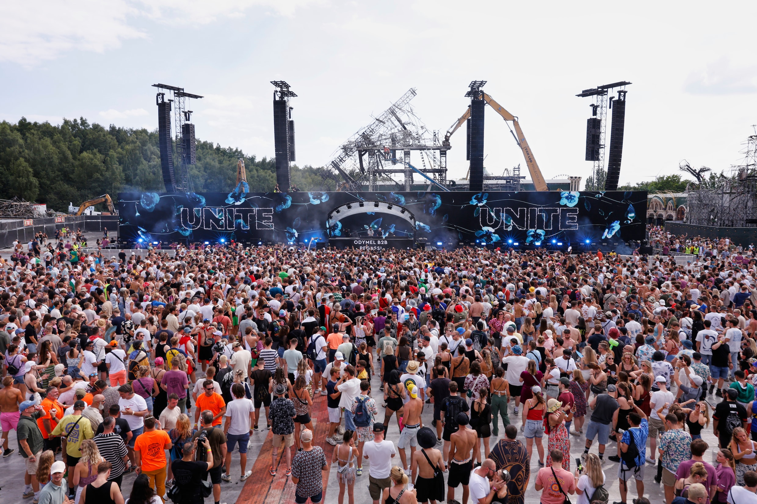 Live - Brand Tomorrowland. Tomorrowland vraagt festivalgangers om ...