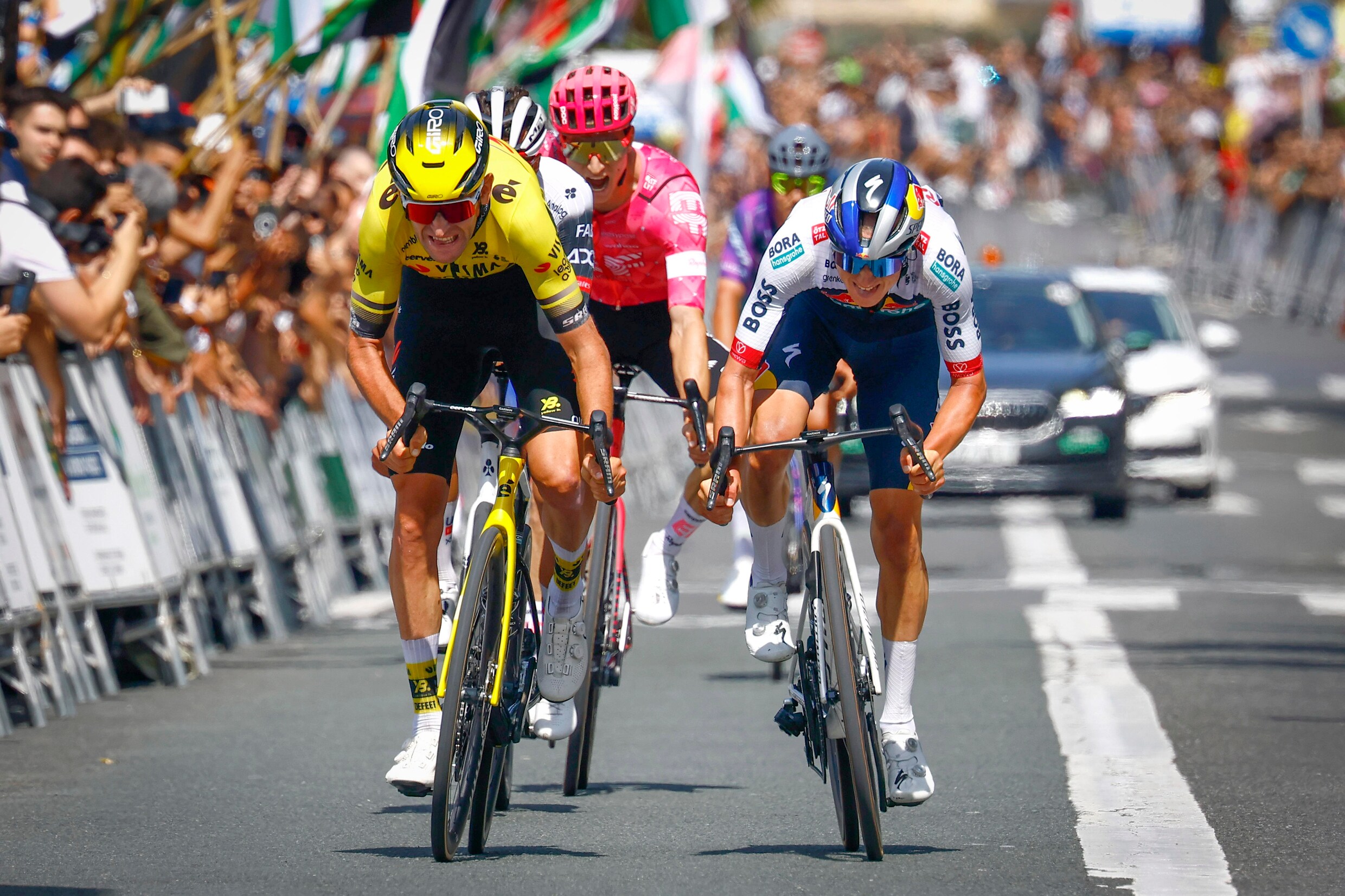 ‘Er is bij mijn nieuwe ploeg een visie en structuur waarin ik geloof’: Tiesj Benoot over zijn ...