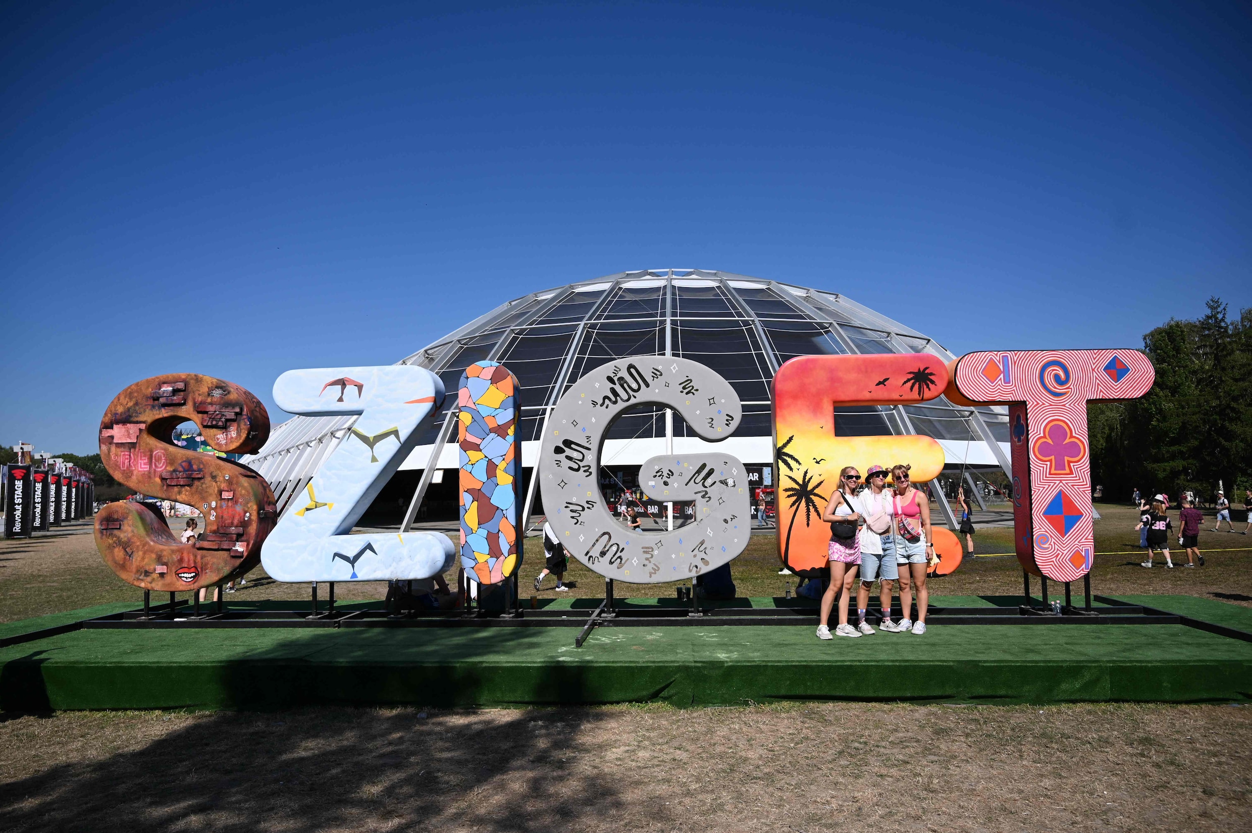 Na weken onzekerheid: Hongaars festival Sziget gaat in 2026 toch door | De Morgen