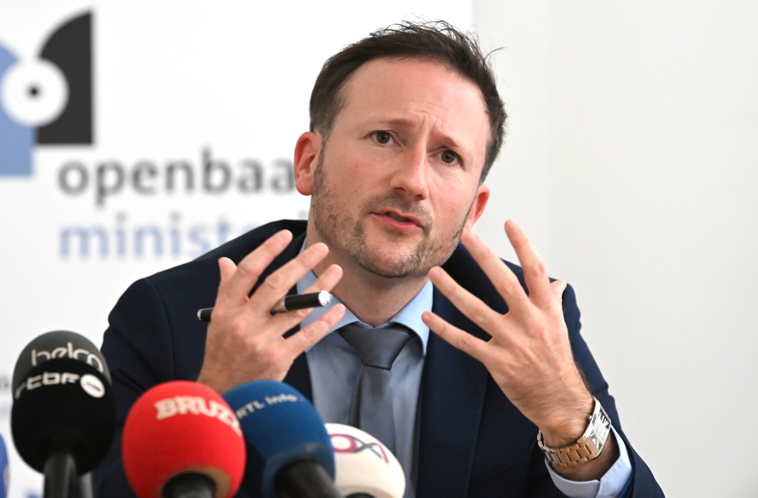 Acht verdachten opgepakt in onderzoek naar mogelijke aanslag op ...