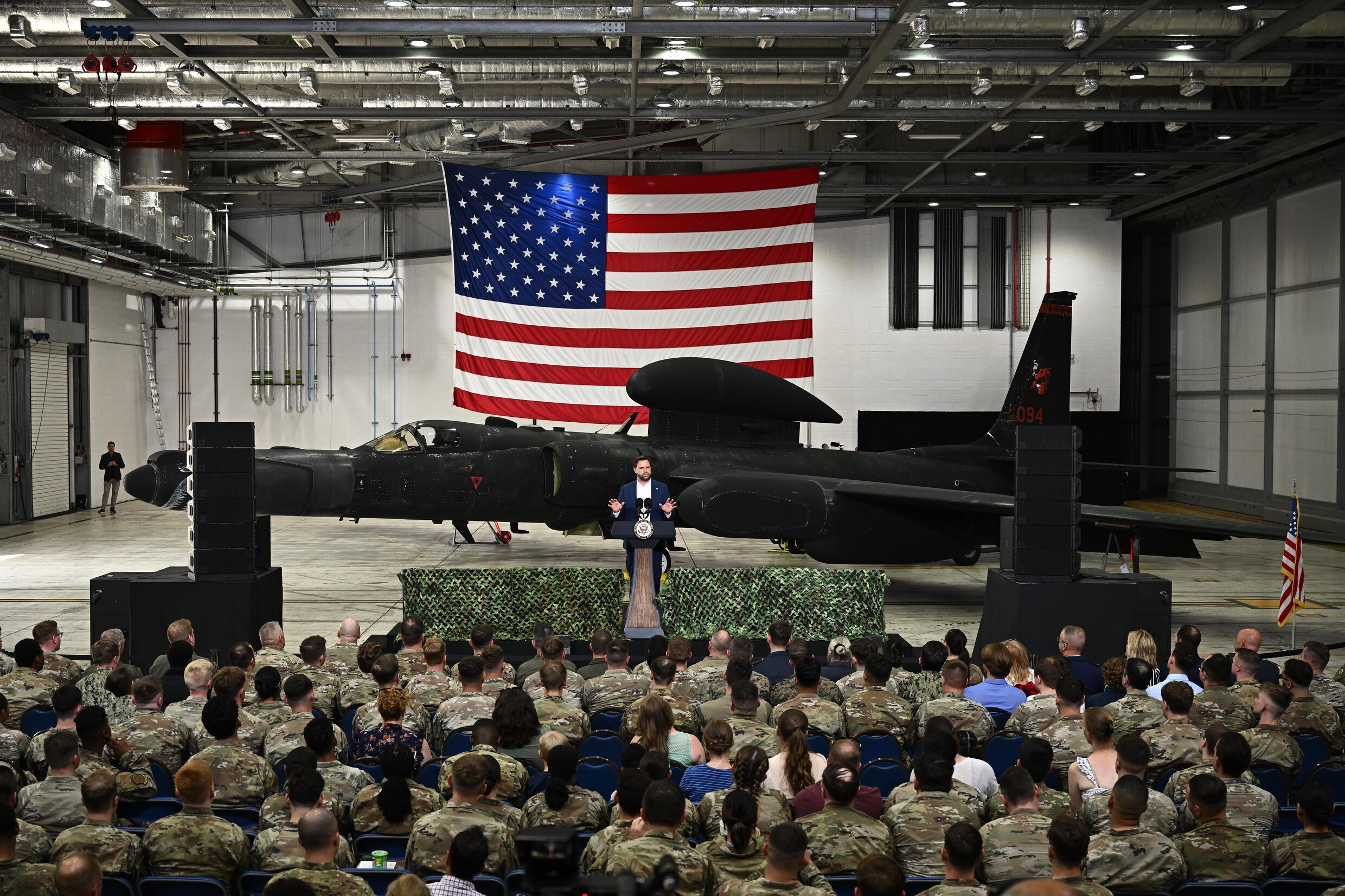 Live - President Trump. Eerder nog taboe voor de Republikeinen, nu ...