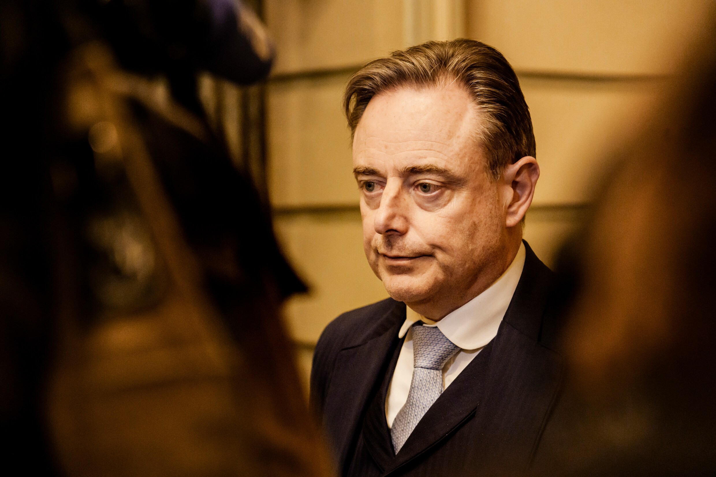 ‘Hij is premier, geen partijvoorzitter’: waarom premier De Wever de rel ...