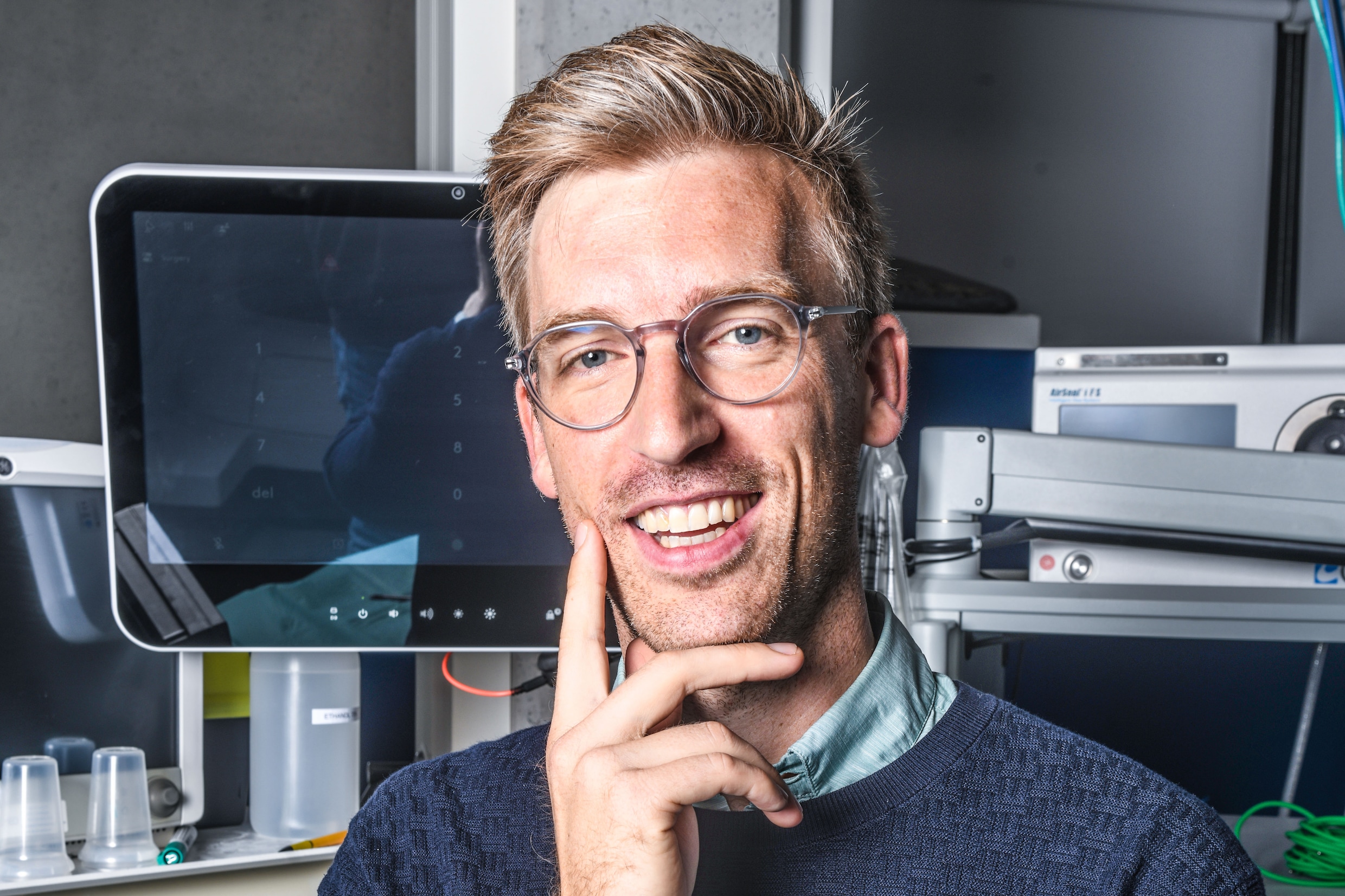 ‘Opereren zonder complicaties, dat bestaat niet’: assistenten geven inkijk in hun werk in ...