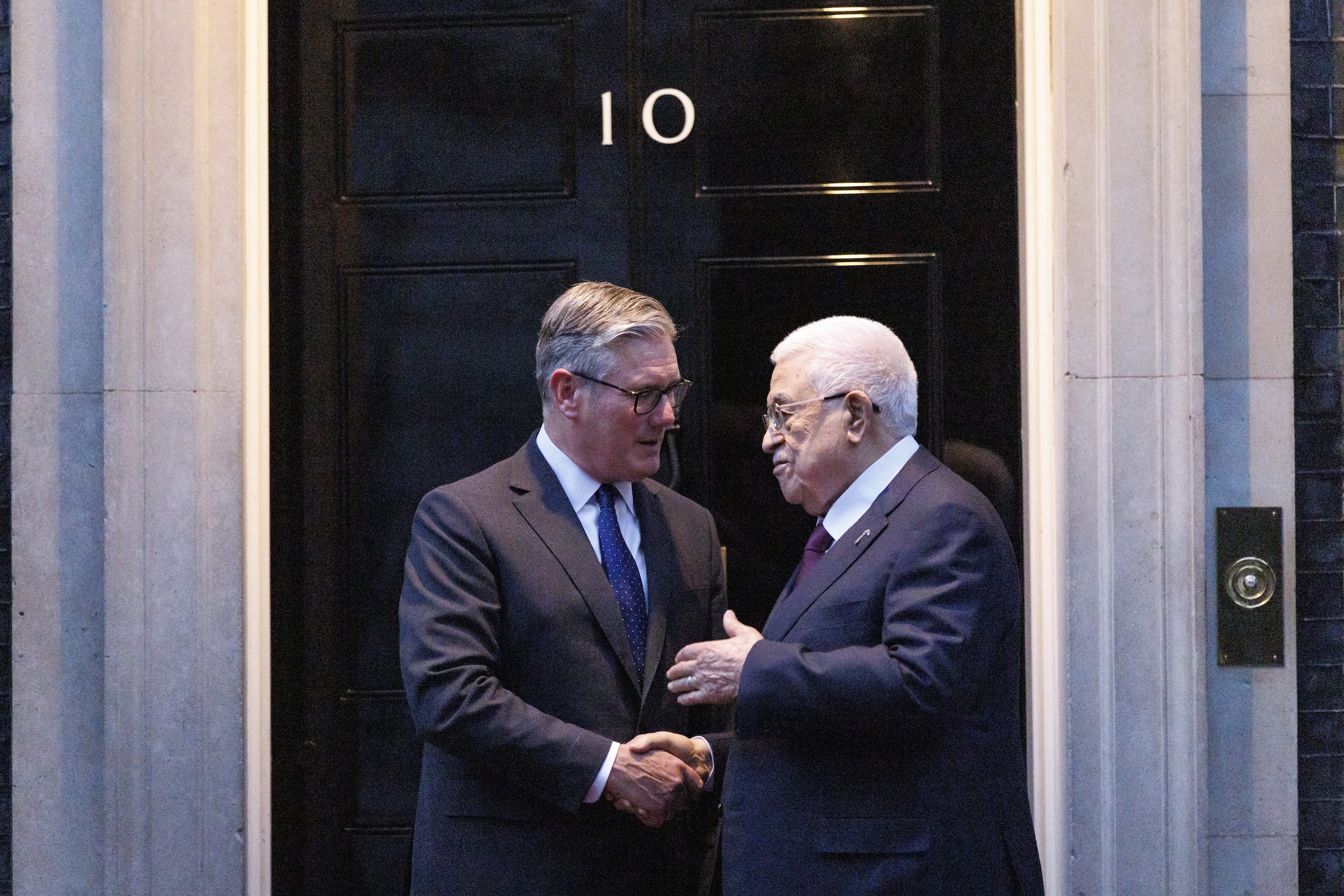 Britse premier Keir Starmer voegt daad bij woord: overheid gaat ...