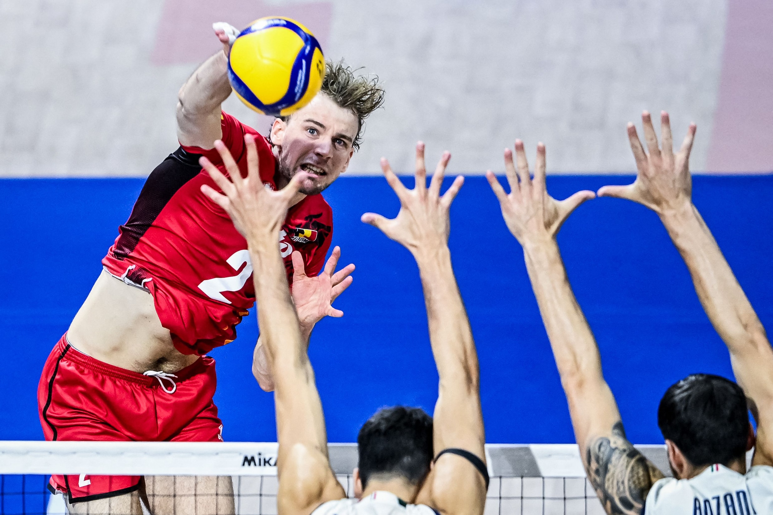 ‘Hij heeft geen plafond’: hoe sloophamer Ferre Reggers indruk maakt als ...