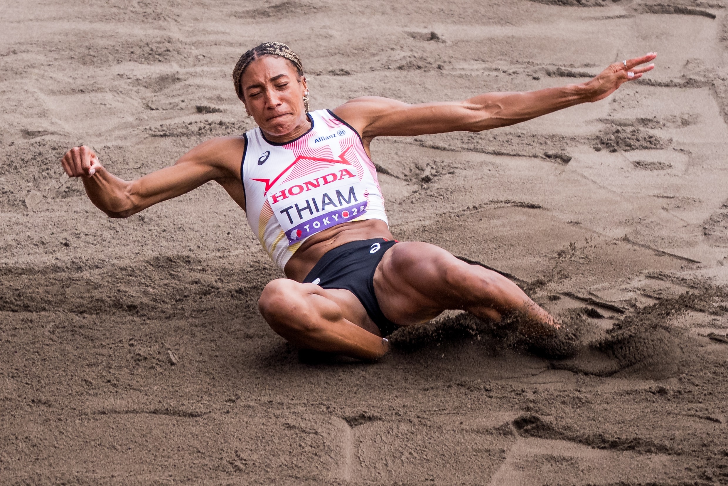 Nafi Thiam is mentaal op en stapt uit het WK zevenkamp in Tokio: ‘Ik herken mezelf niet en heb ...