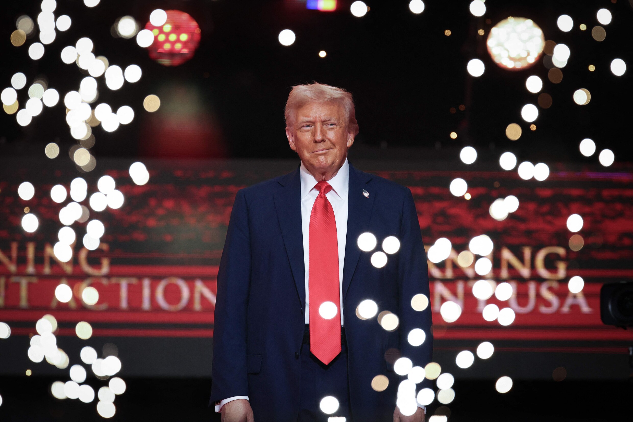 Live - Trump opent presidentiële ‘walk of fame’, maar vervangt portret ...